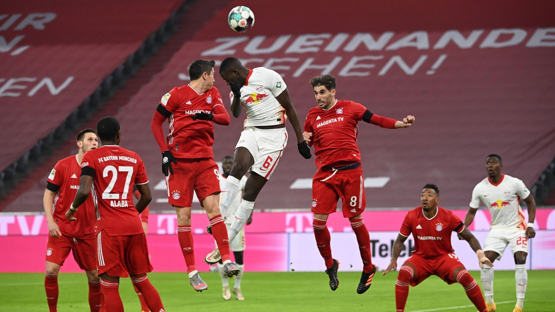 Bundesliga : Le Bayern et Leipzig se neutralisent au terme d'un match fou dans le duel au sommet