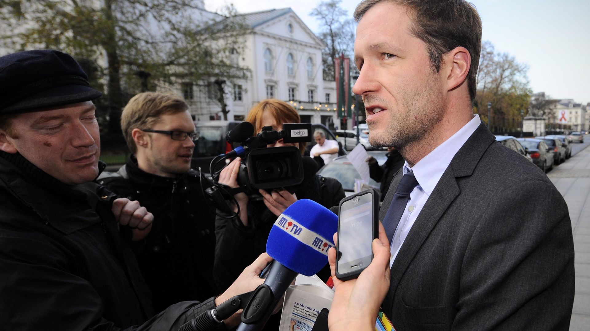 Gouvernement Di Rupo: biographie de Paul Magnette (PS) - RTBF Actus