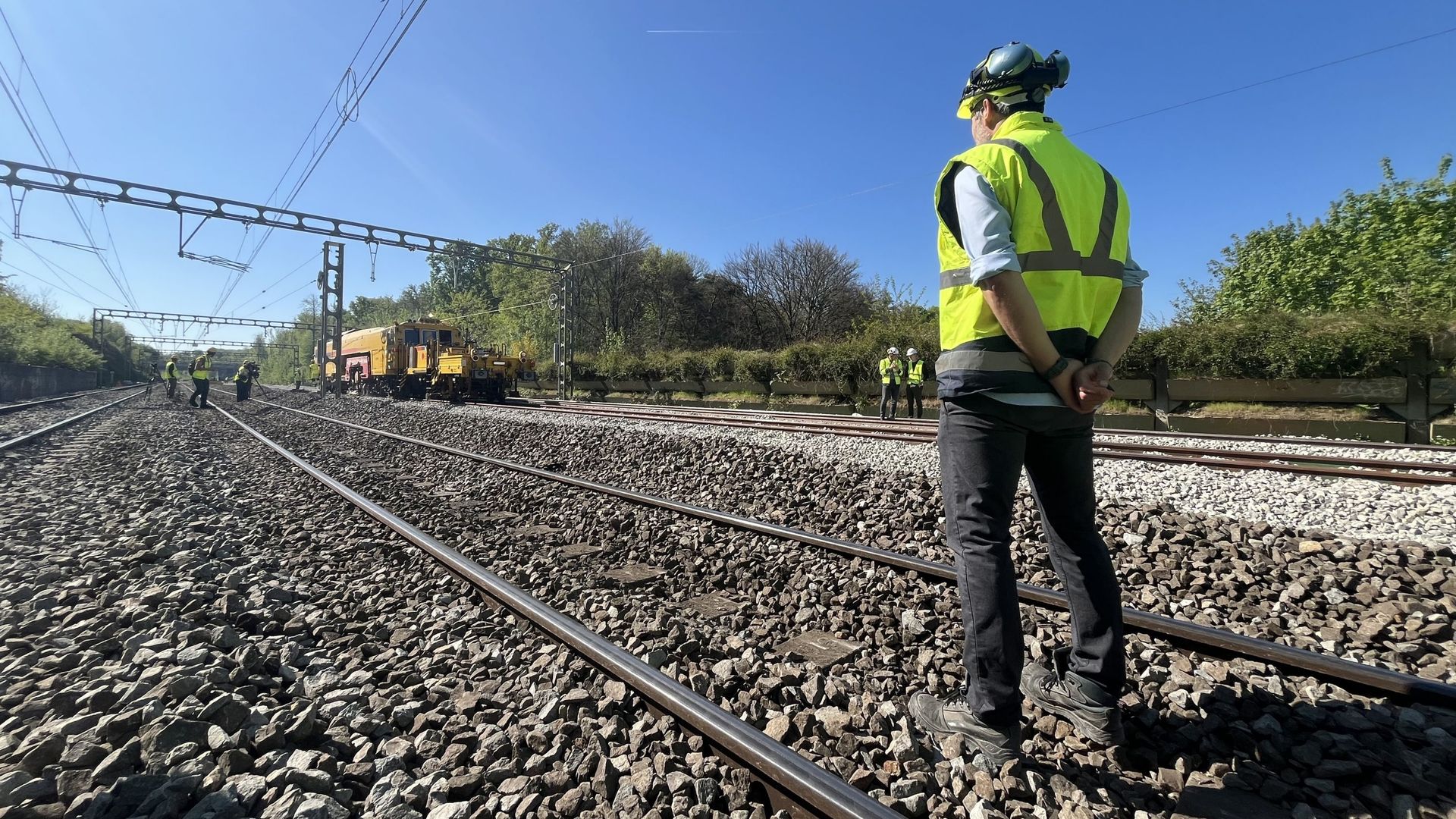 Trafic temporairement interrompu sur la ligne Bruxelles-Charleroi après un heurt de personne à ...