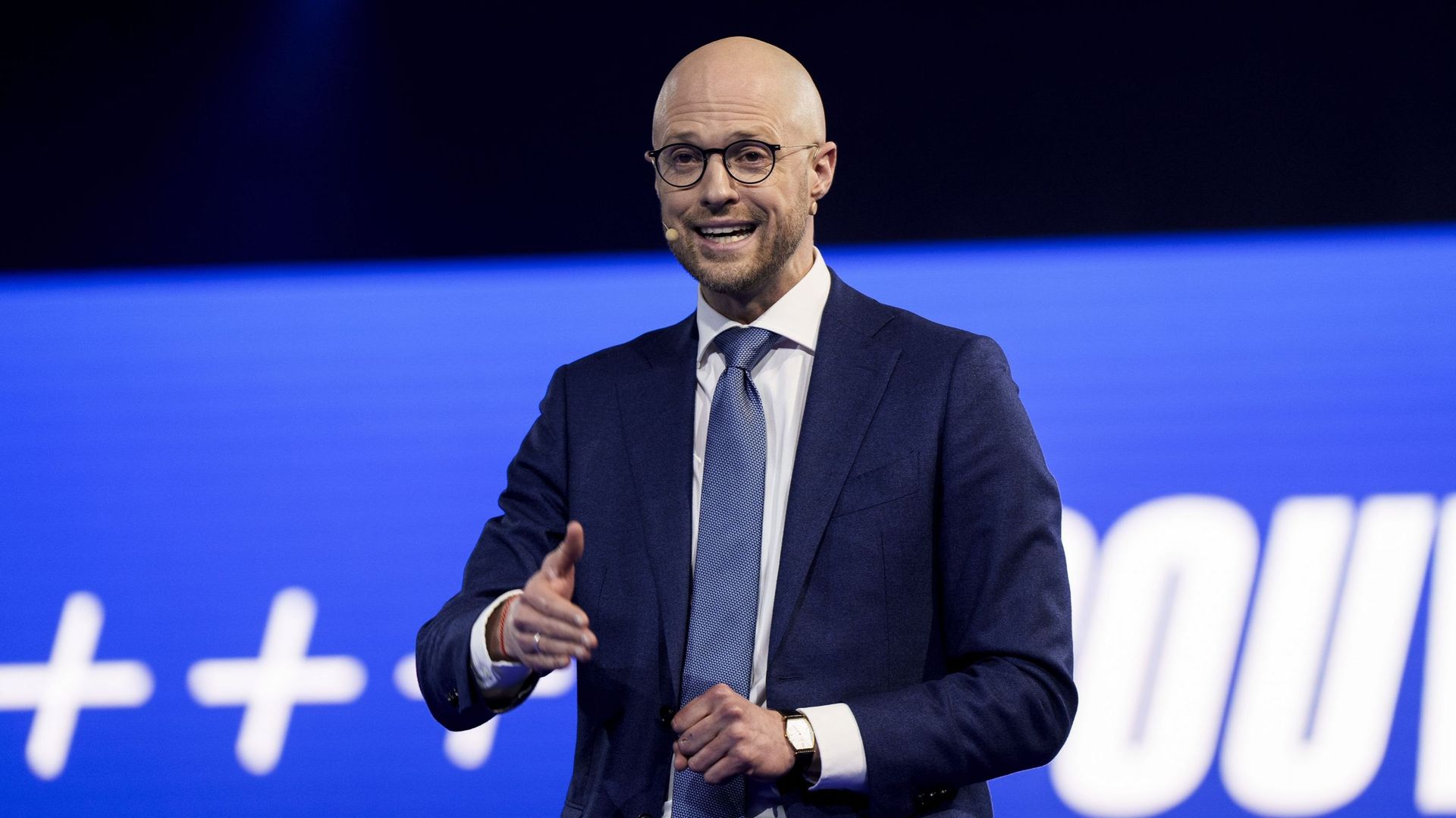 Qui est Eléonore Simonet, 27 ans, la nouvelle ministre MR des Classes ...