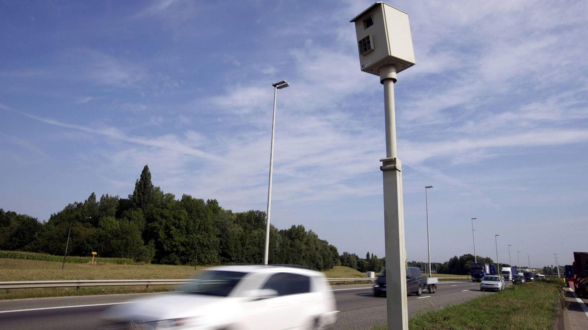 Les boitiers de radars fixes vides : ça joue quand même sur votre façon ...