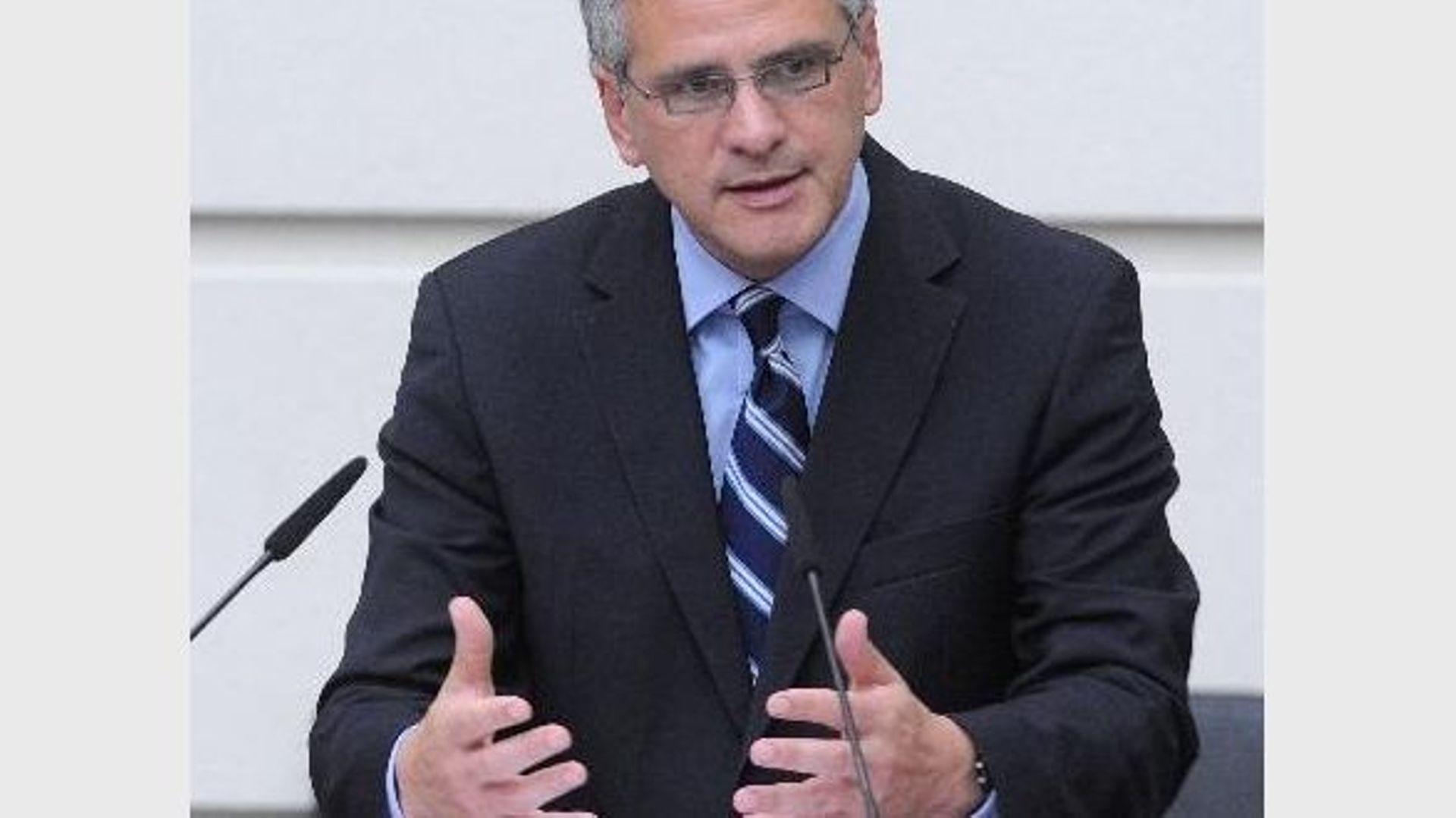 Peeters II a reçu la confiance du parlement - RTBF Actus