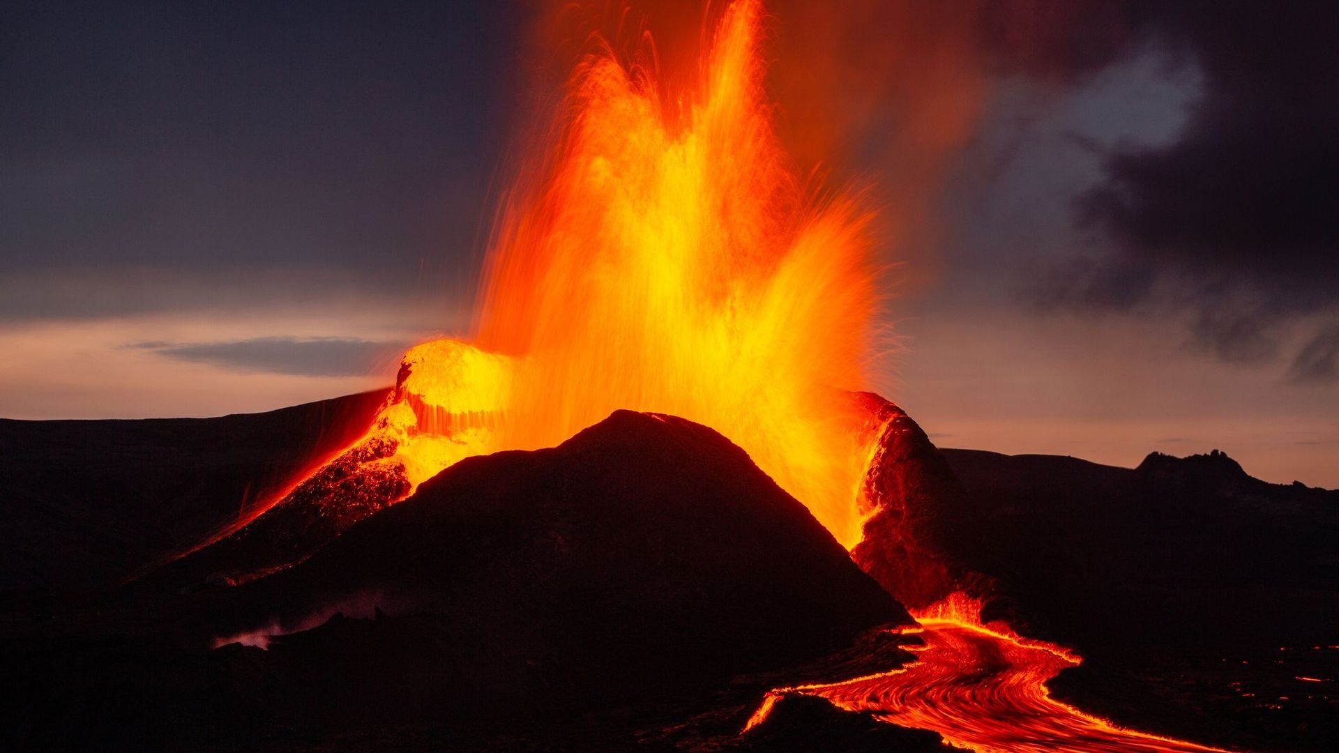 Les volcans explosifs contribuent à piéger le carbone dans le sol ...