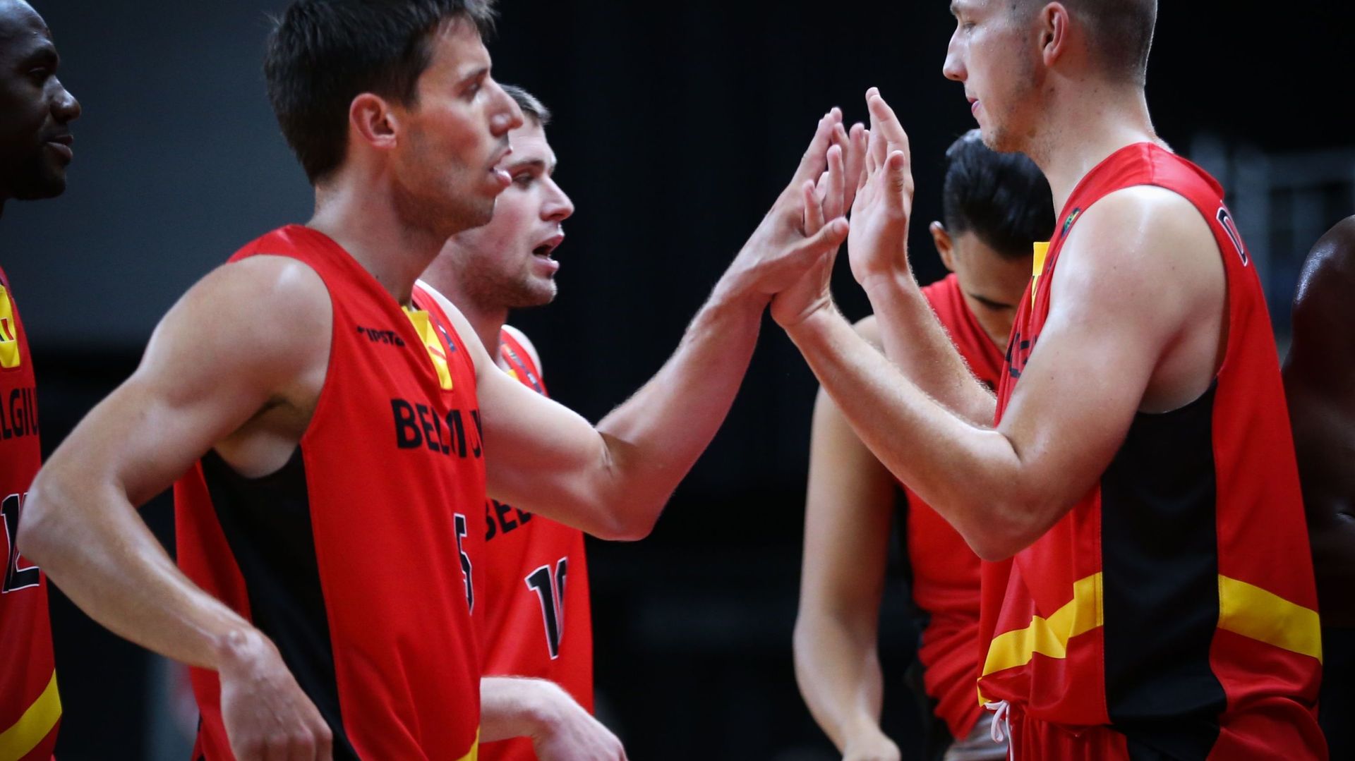 Van Rossom compte sur l'esprit d'équipe des Lions - RTBF Actus