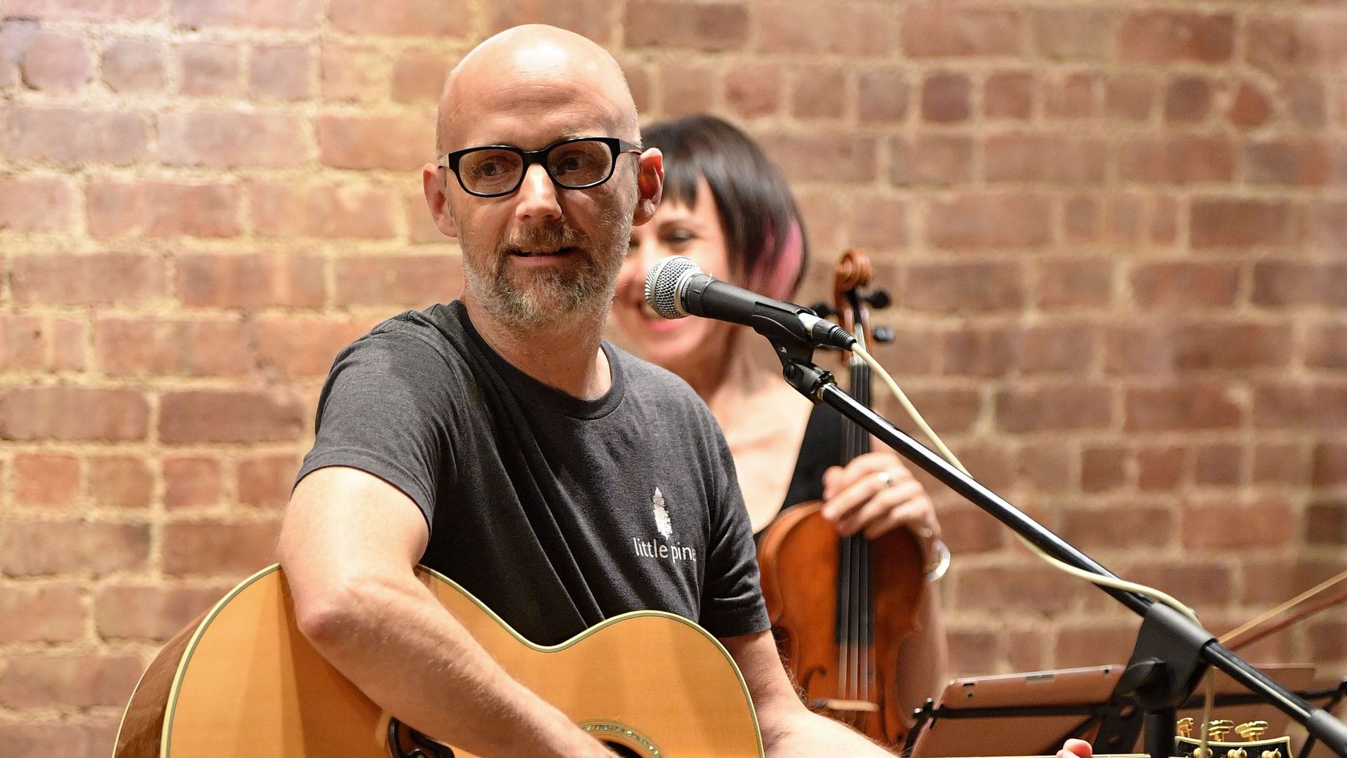 Moby retravaille ses morceaux avec des guests - RTBF Actus
