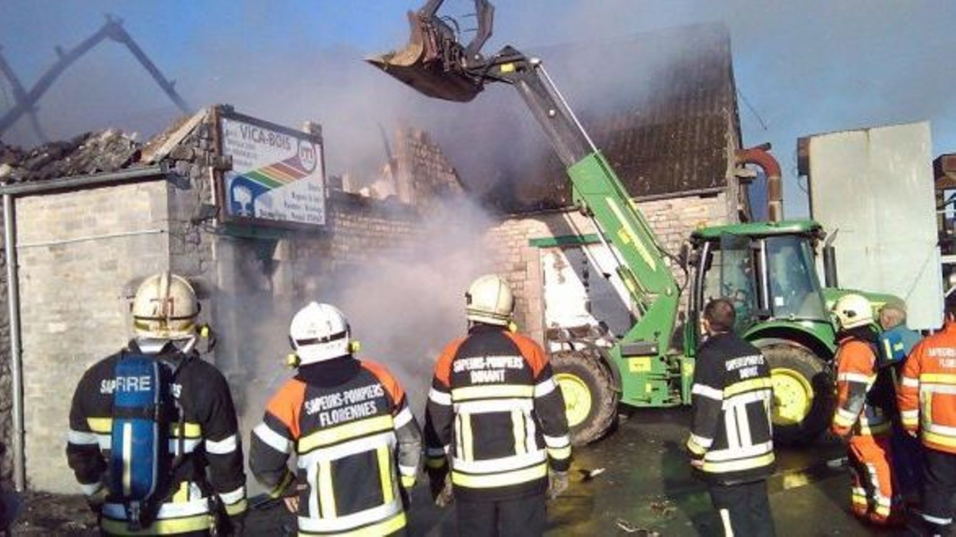 Incendie à Morville dans la commune de Florennes - RTBF Actus