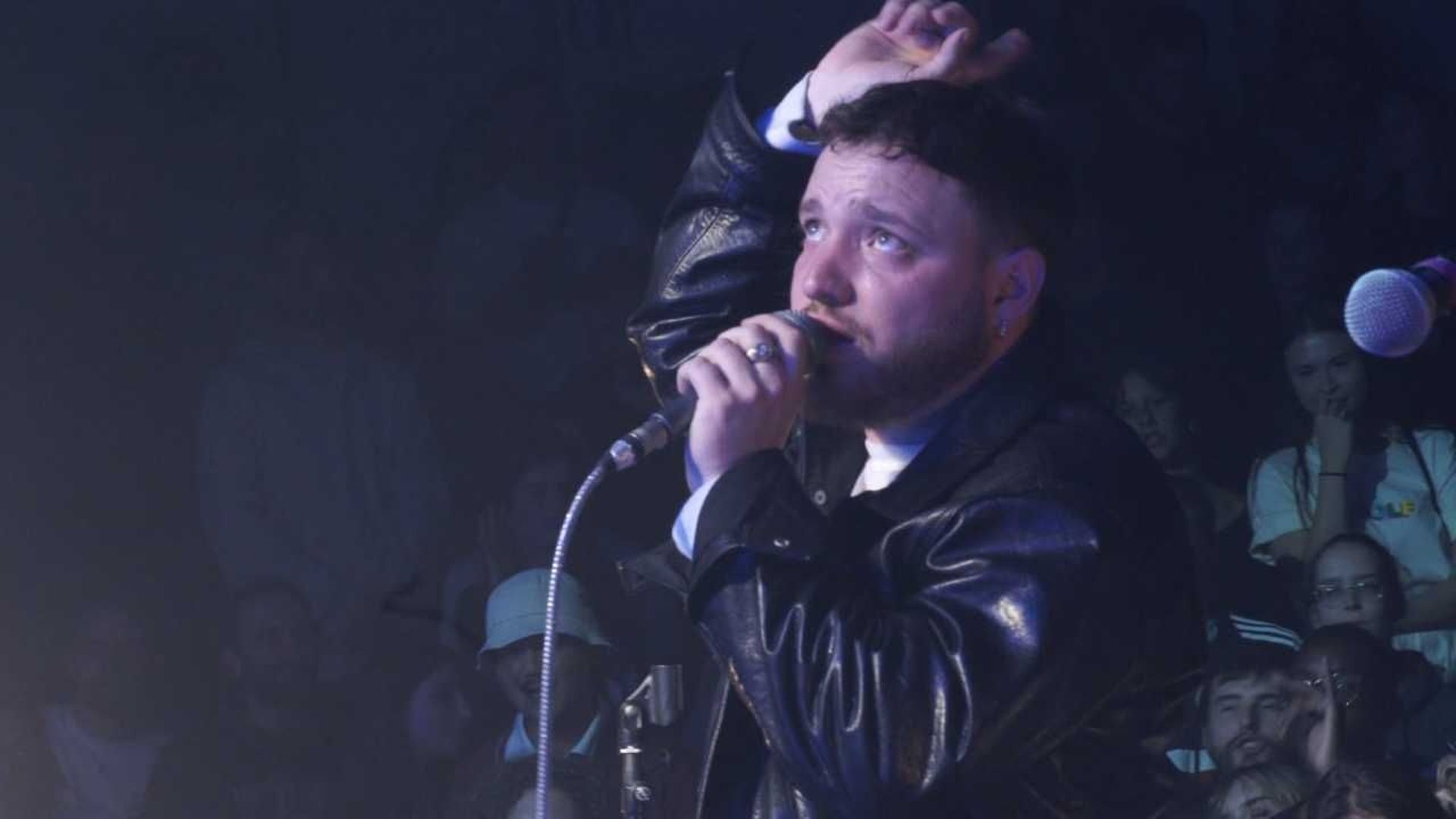 Portrait / Rencontre avec Myth Syzer - RTBF Actus