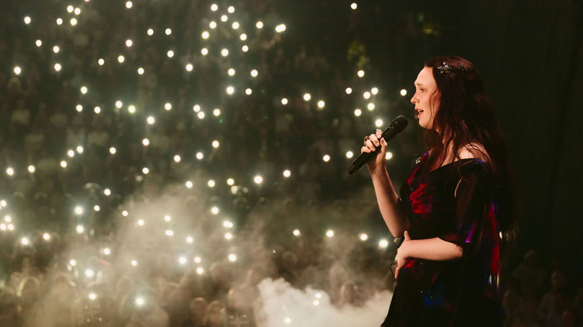 Louane bouleverse la scène de l’Eurovision 2025 et classe la France ...