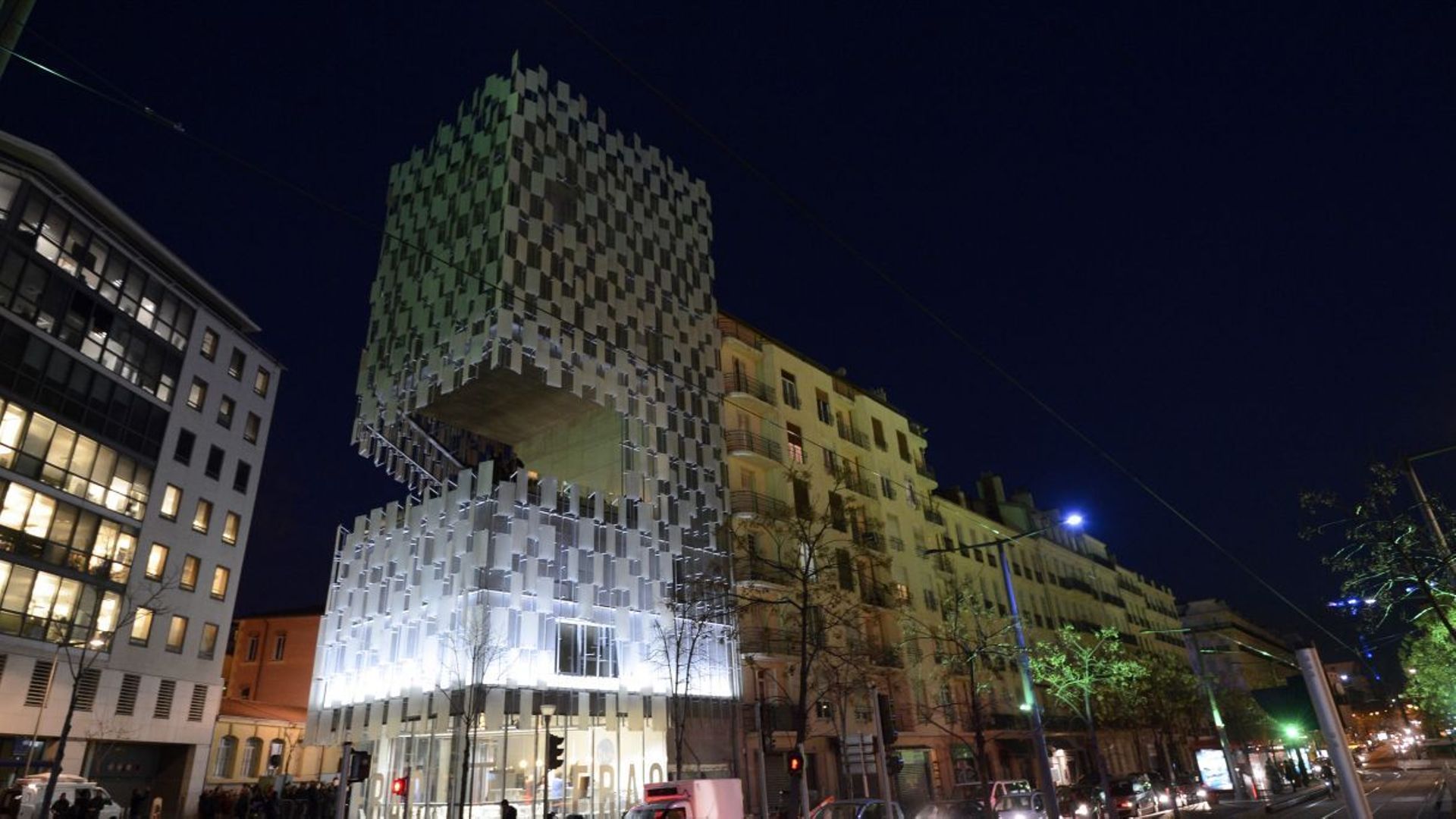 Art contemporain: inauguration à Marseille du Frac Paca - RTBF Actus