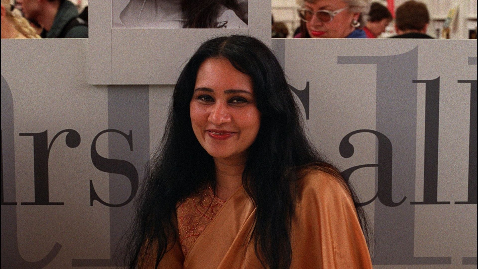 La Mauricienne Ananda Devi, lauréate du prix Ouest-France/Étonnants Voyageurs - RTBF Actus