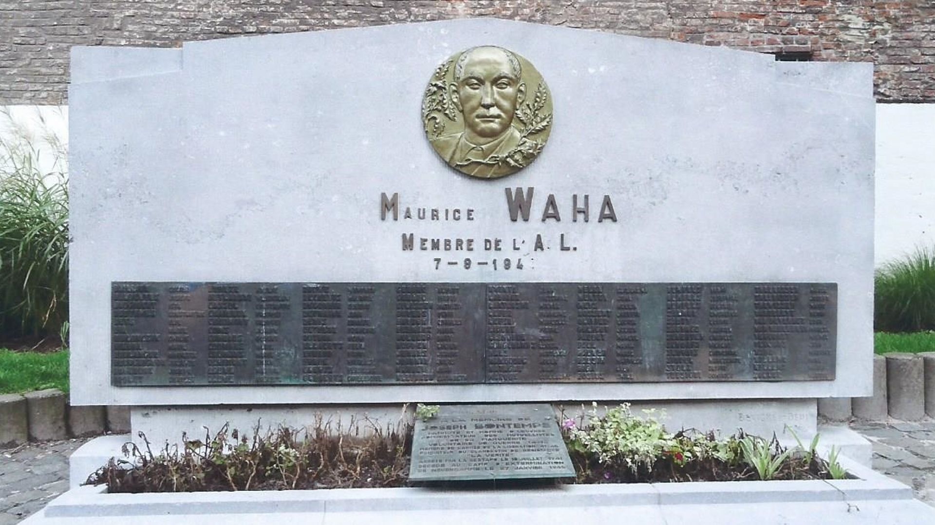 Liège: le monument dédié au héros de guerre Maurice Waha a été restauré ...