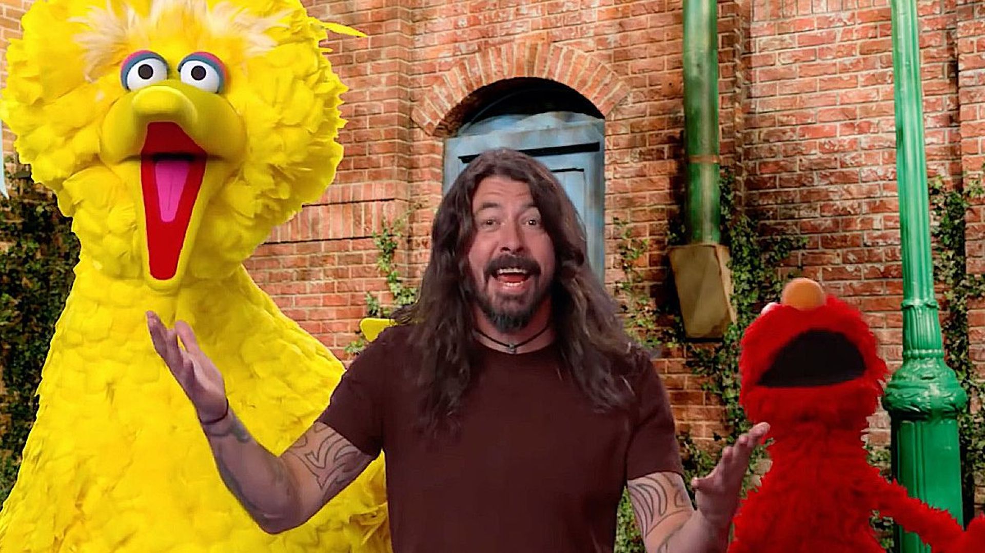 [Zapping 21] Dave Grohl en plein délire avec les marionnettes de Sesame ...
