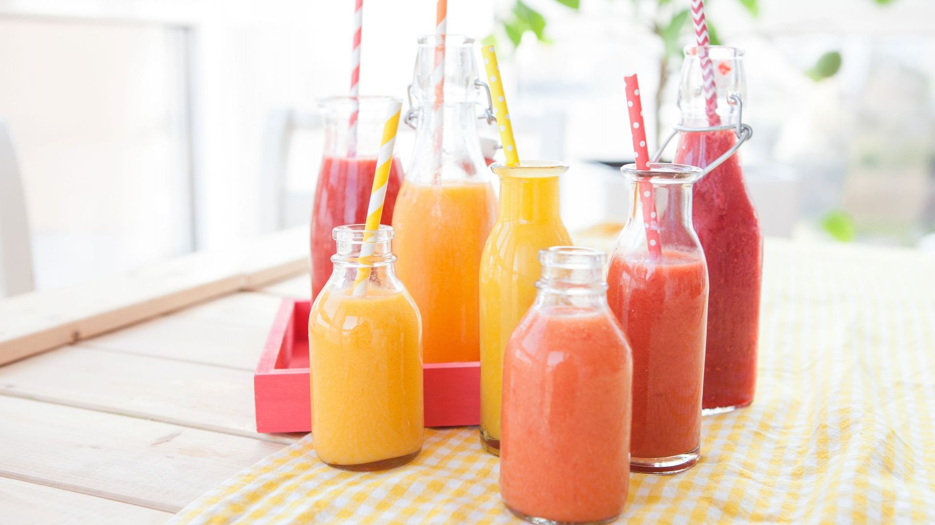Jus de fruits : faut-il en boire ou pas ? - RTBF Actus