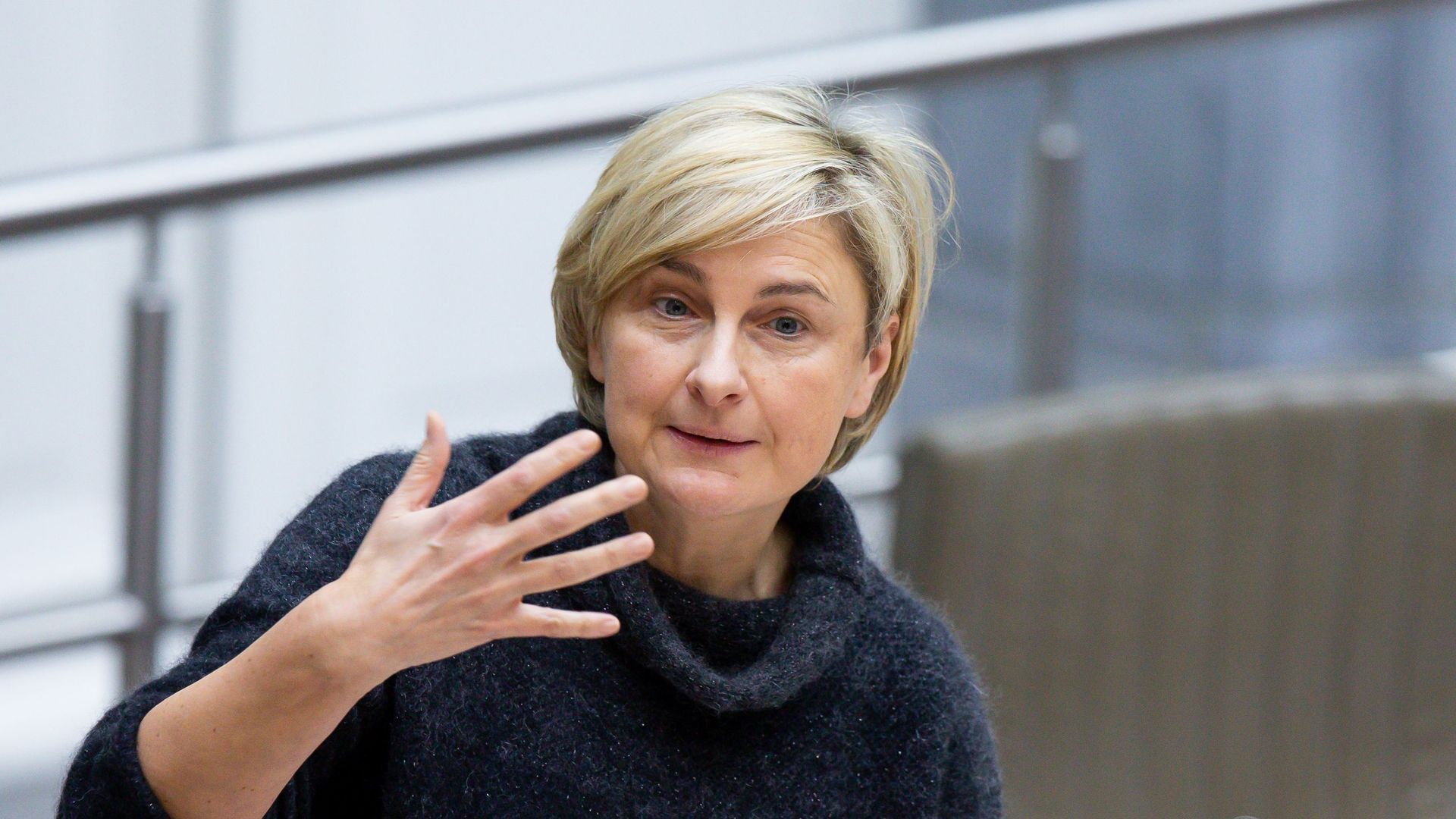 La ministre flamande Hilde Crevits devrait reprendre le travail le 14 ...