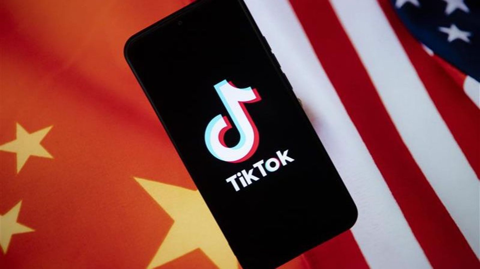 Allégeance, surveillance, bannissement : TikTok, l’histoire d’une ...