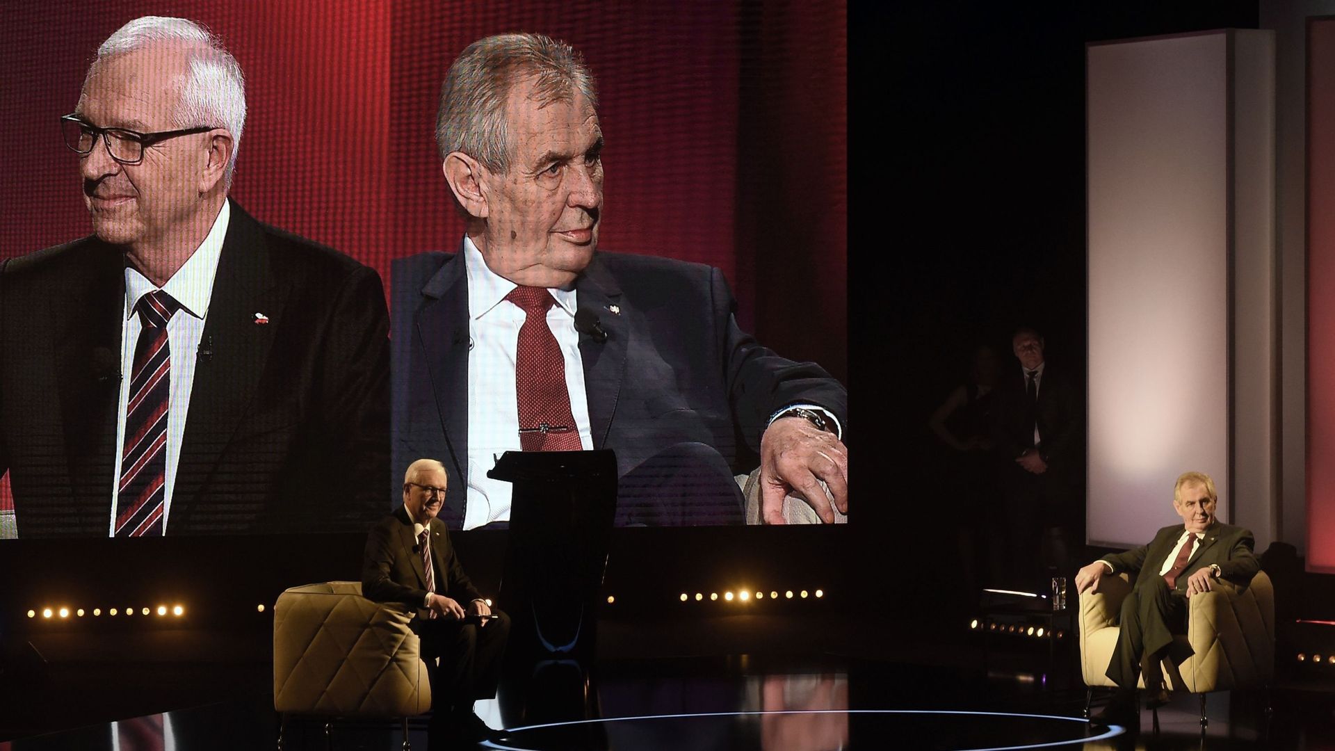 Les Tchèques appelés à choisir entre leur président pro-russe et son ...