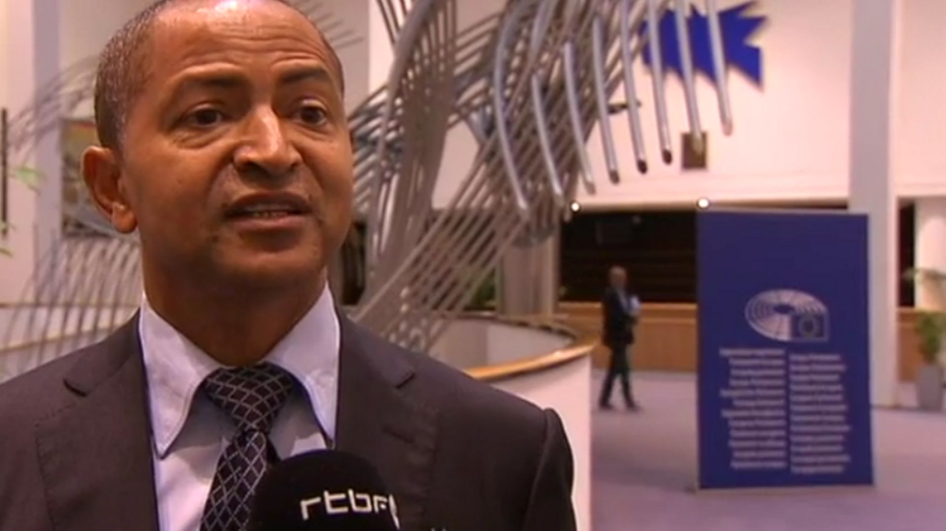 Moïse Katumbi: 'Je reste candidat à la présidentielle en RDC' - RTBF Actus