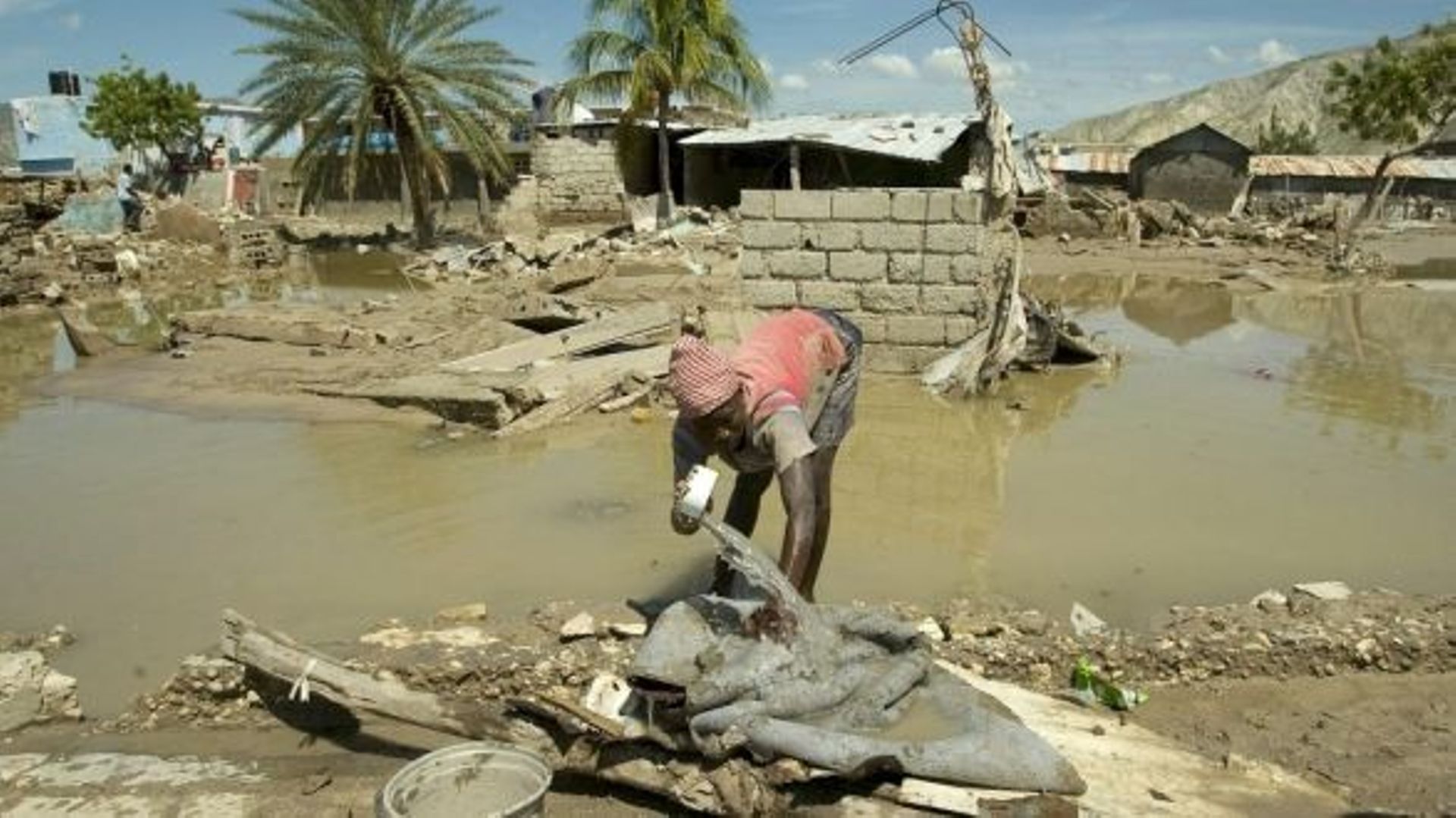 Haïti: un village submergé, sans aide, après les cyclones - RTBF Actus