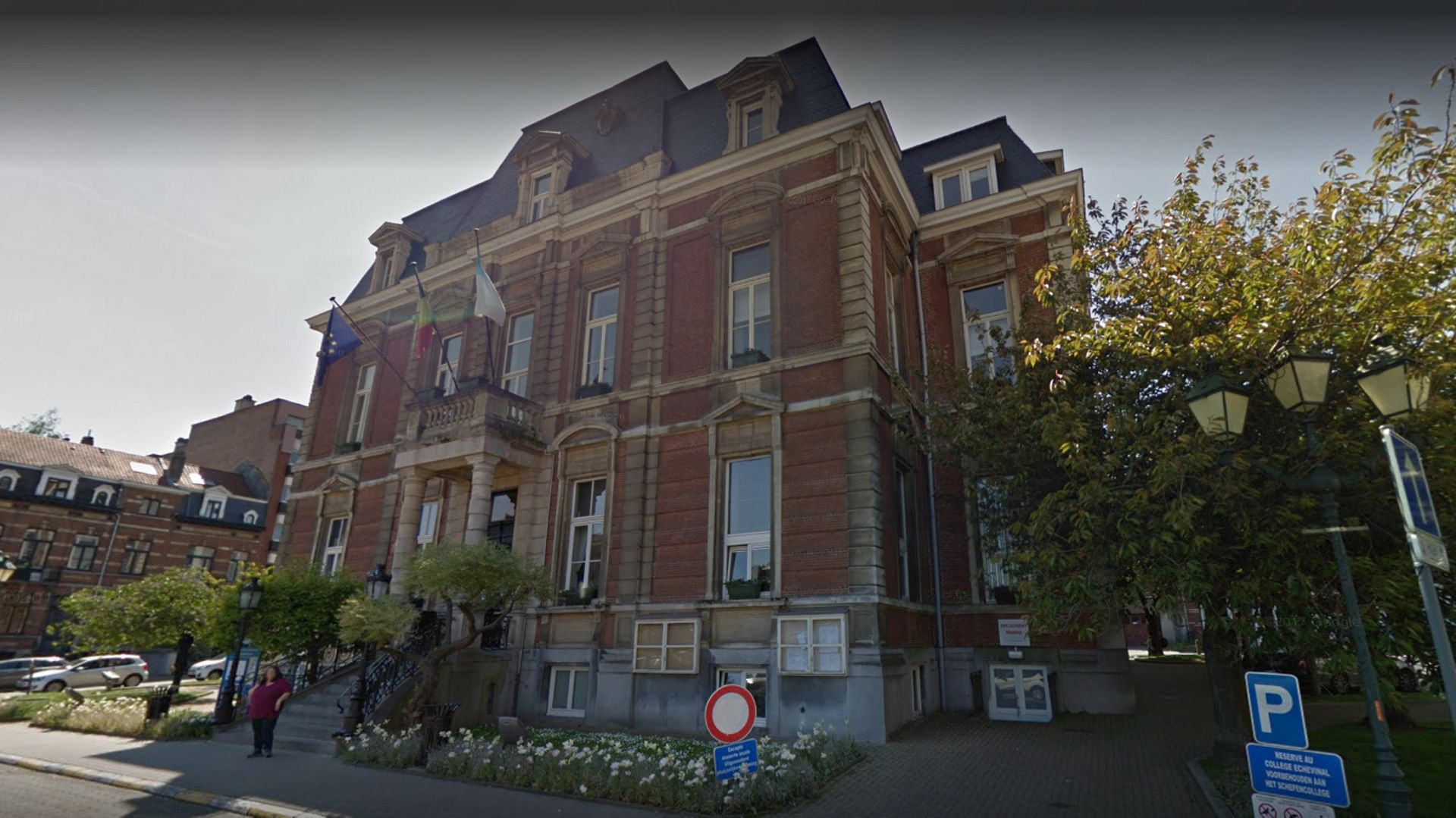 Uccle: le MR acte le départ de l'échevin Marc Cools - RTBF Actus