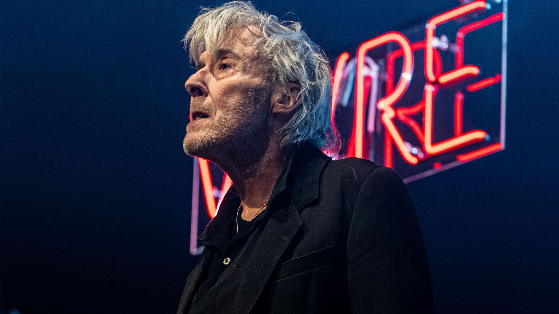 Mireille Mathieu enregistrait un duo avec Arno juste avant sa mort, il sortira à titre posthume ...