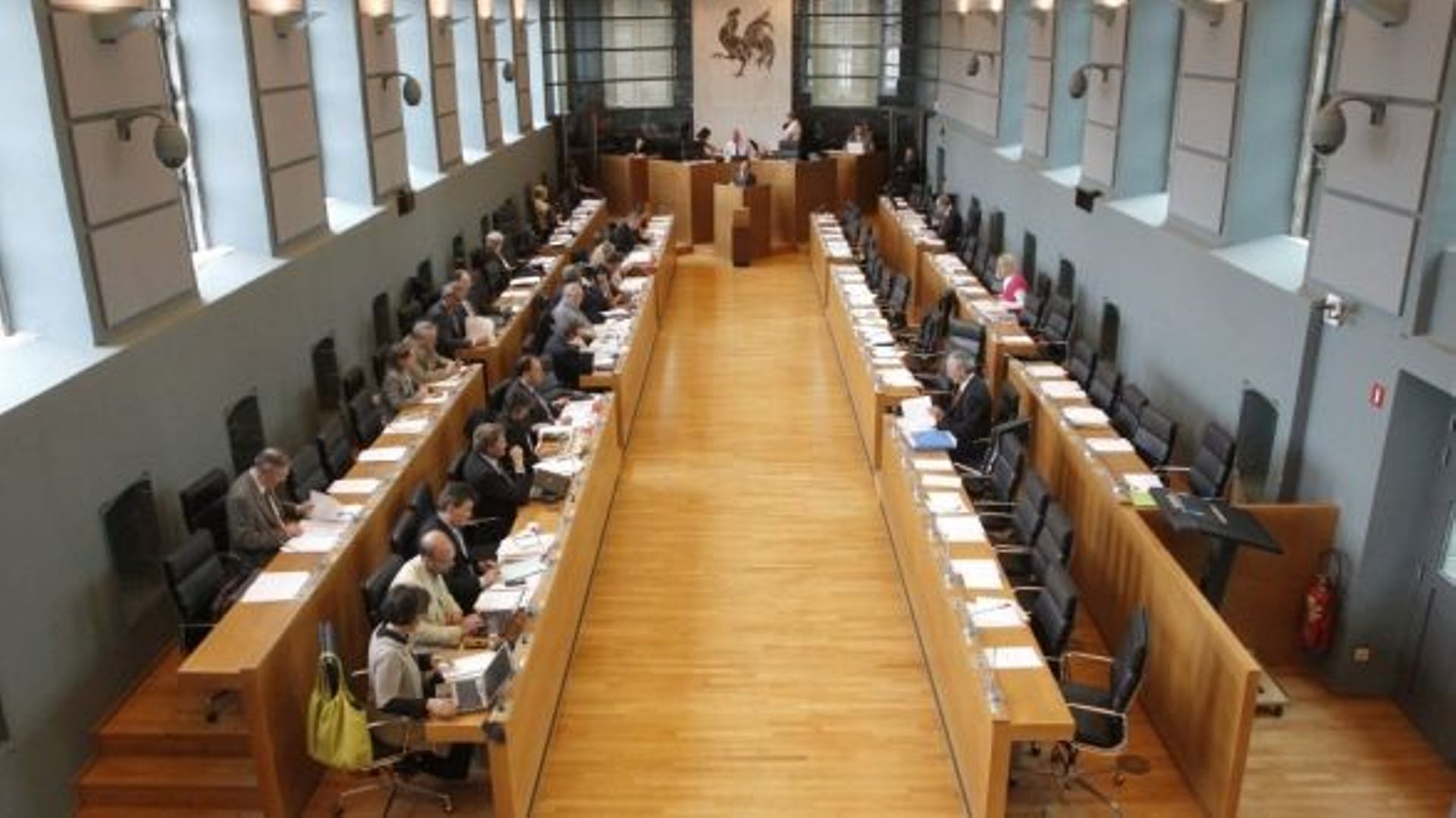 Le nouveau Parlement wallon est présidé par Monika Dethier - RTBF Actus