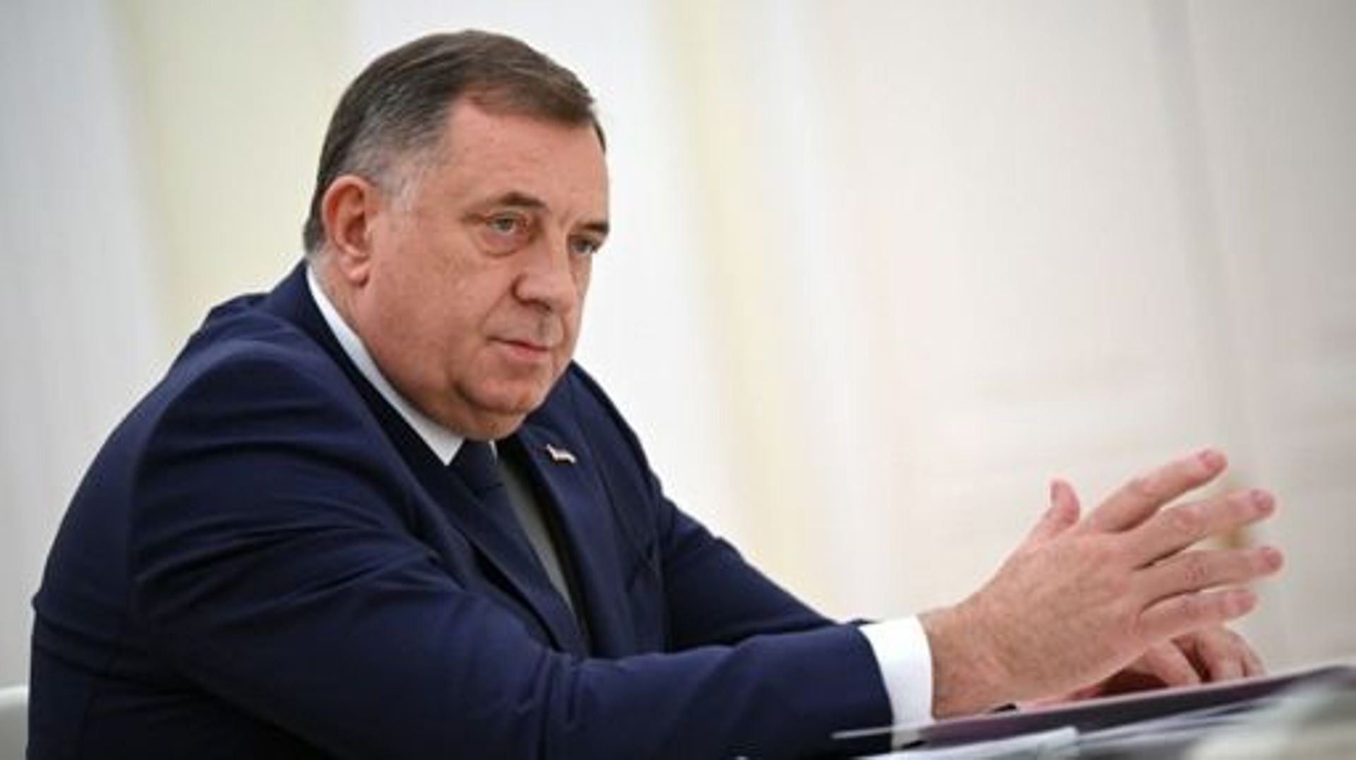 Balkans : le chef des Serbes de Bosnie Milorad Dodik a été inculpé à Sarajevo - RTBF Actus