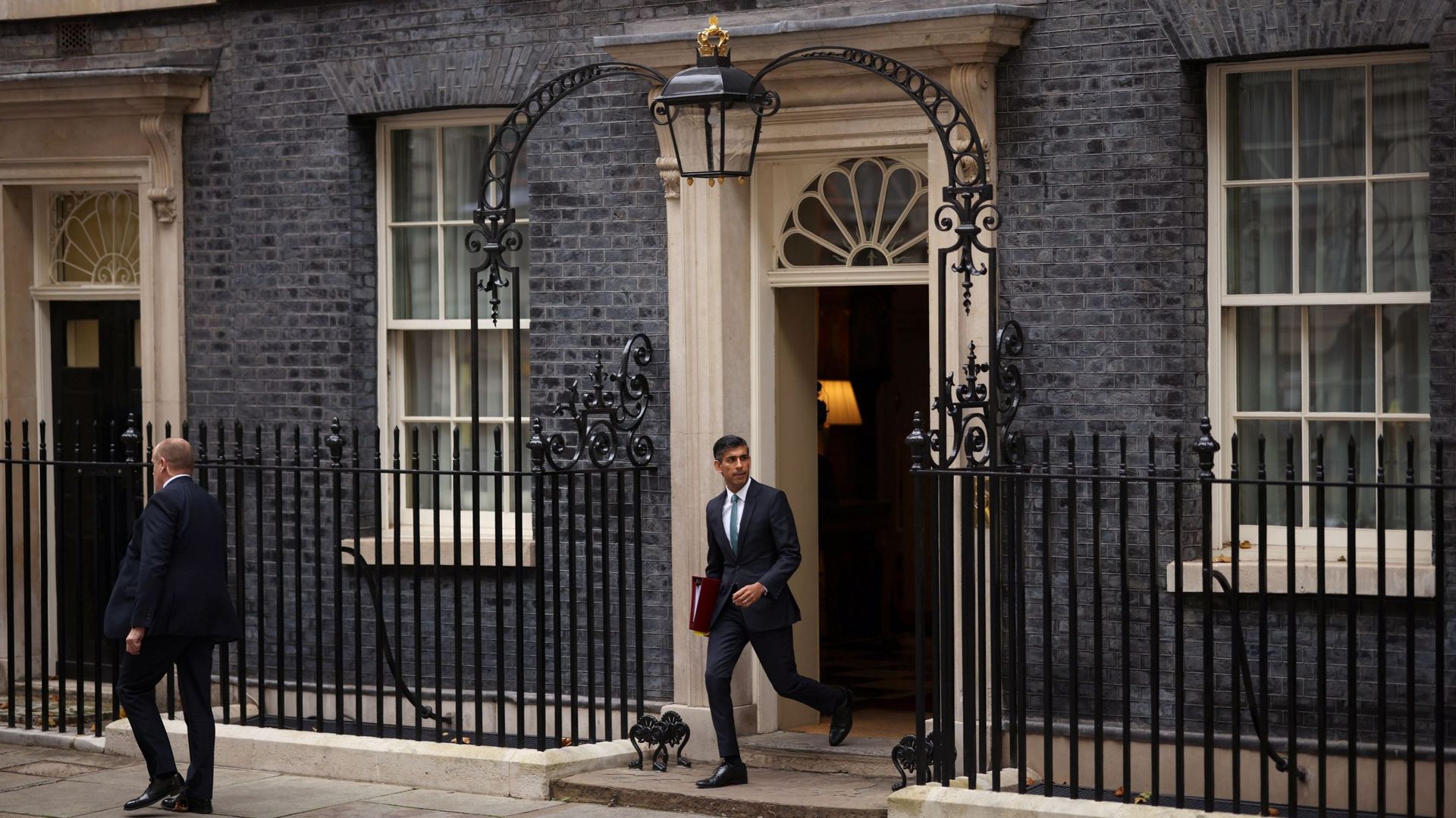 Interro surprise : Pour quelle raison la façade du 10 Downing Street ...