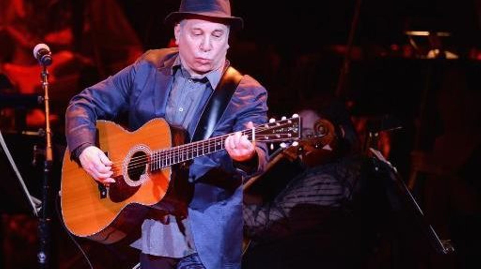 Le chanteur Paul Simon appréhendé pour violences conjugales - RTBF Actus