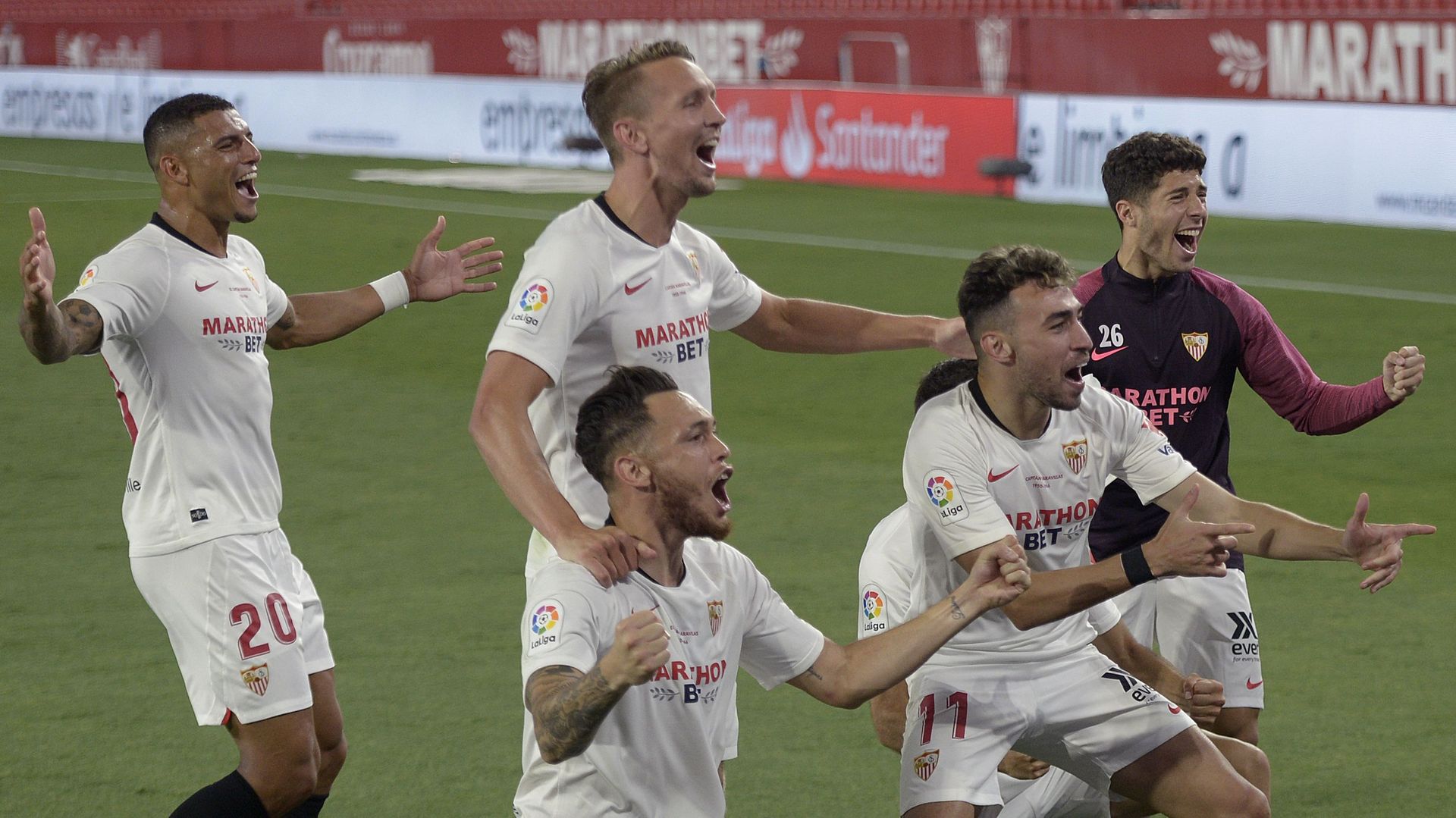 Reprise victorieuse pour le FC Séville, vainqueur du derby face au ...