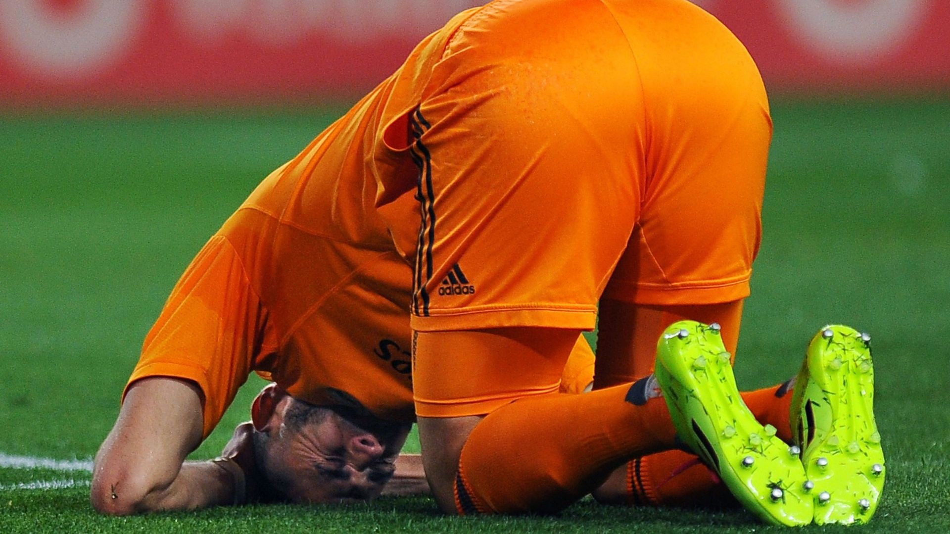 Benzema, forfait en C1 mais sur pied pour le Clasico