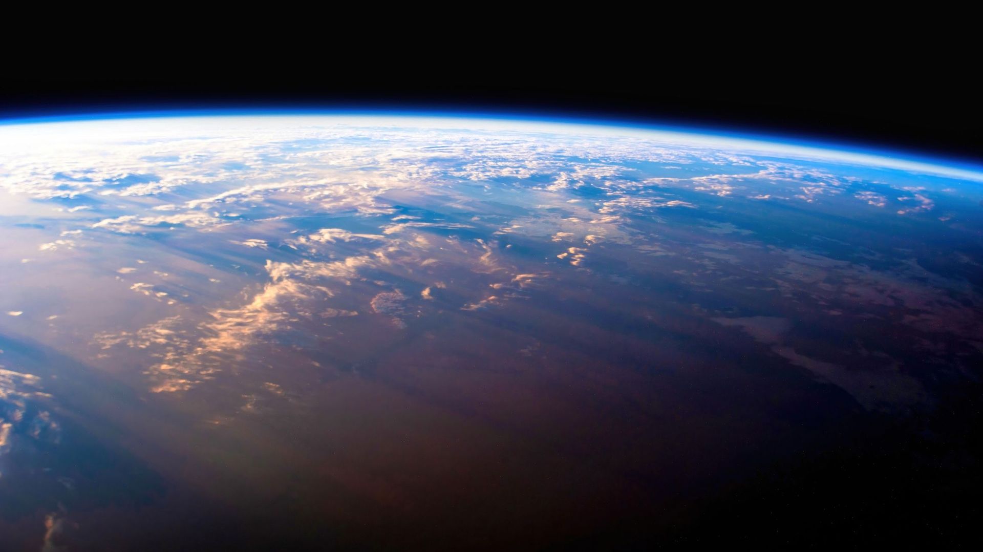 Le Kenya va lancer son premier satellite opérationnel - RTBF Actus