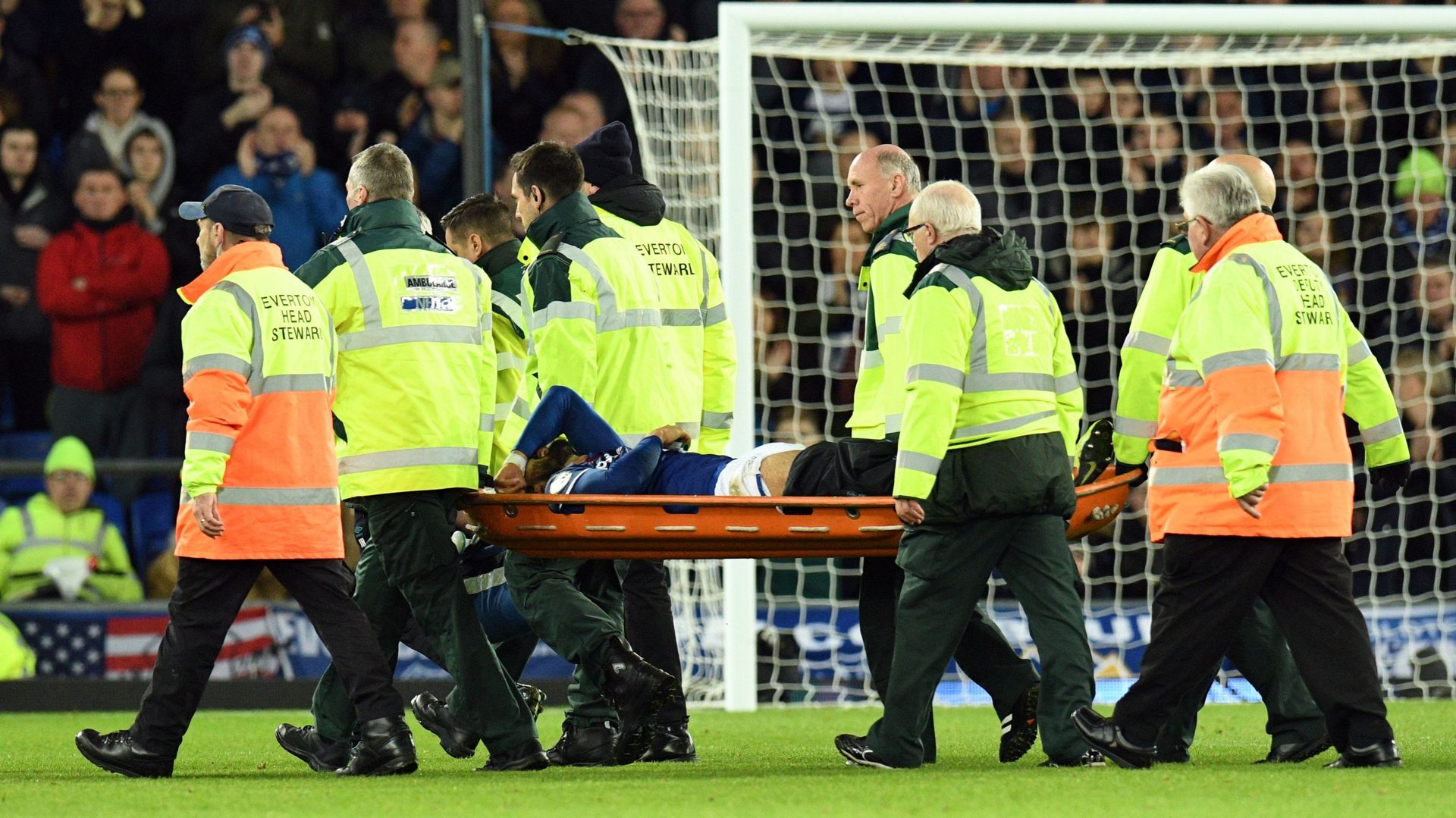 André Gomes souffre d'une fracture de la cheville droite avec ...