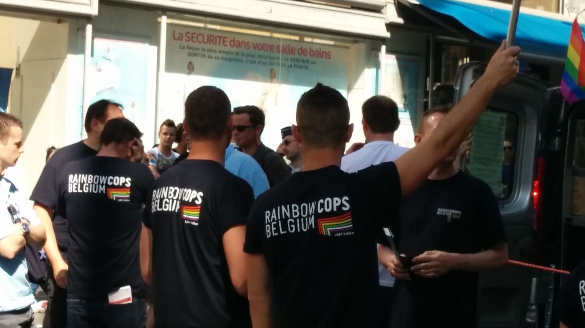 100 000 personnes ont participé, au soleil, à la 19ème Gay Pride de ...