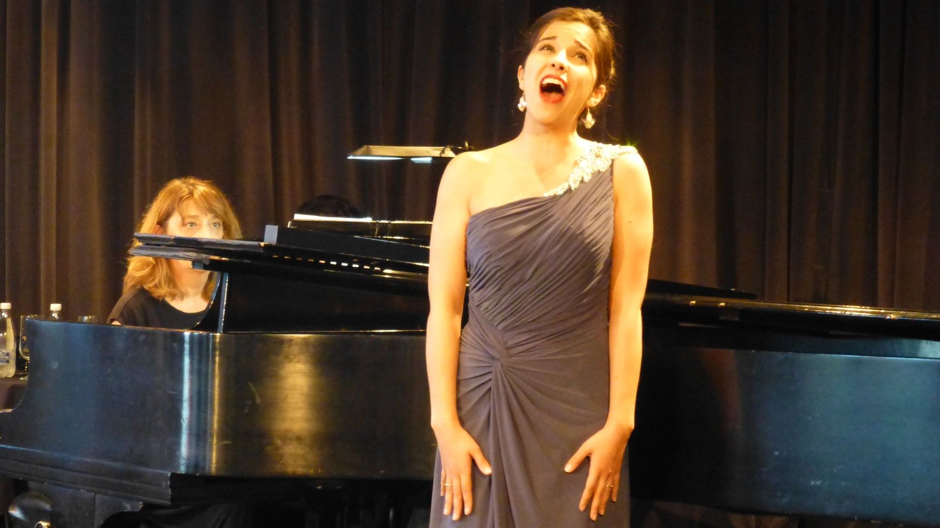 La soprano Jodie Devos est la Wallonne de l'année 2015 - rtbf.be