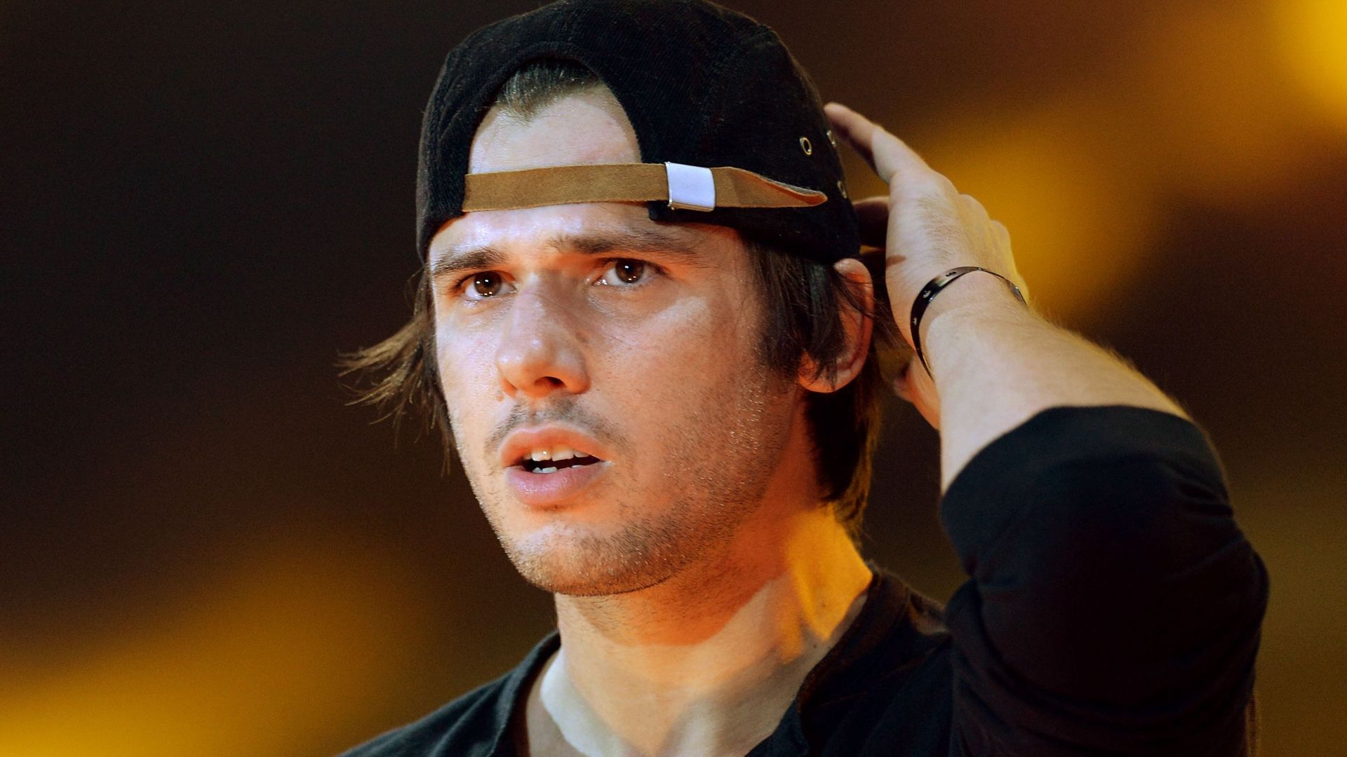 OrelSan se confie sur ses vieux démons ! - RTBF Actus