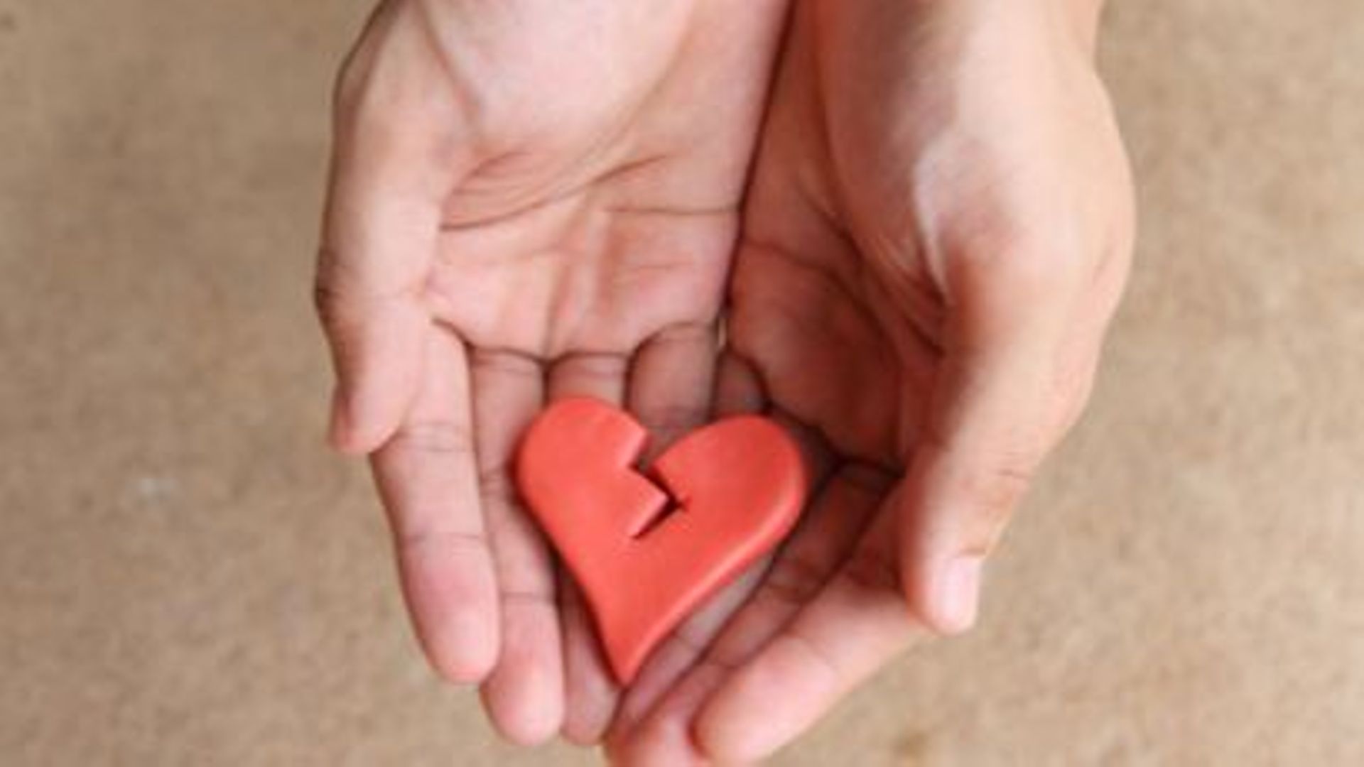 Ils vivent un chagrin d'amour - Inédit - RTBF Actus