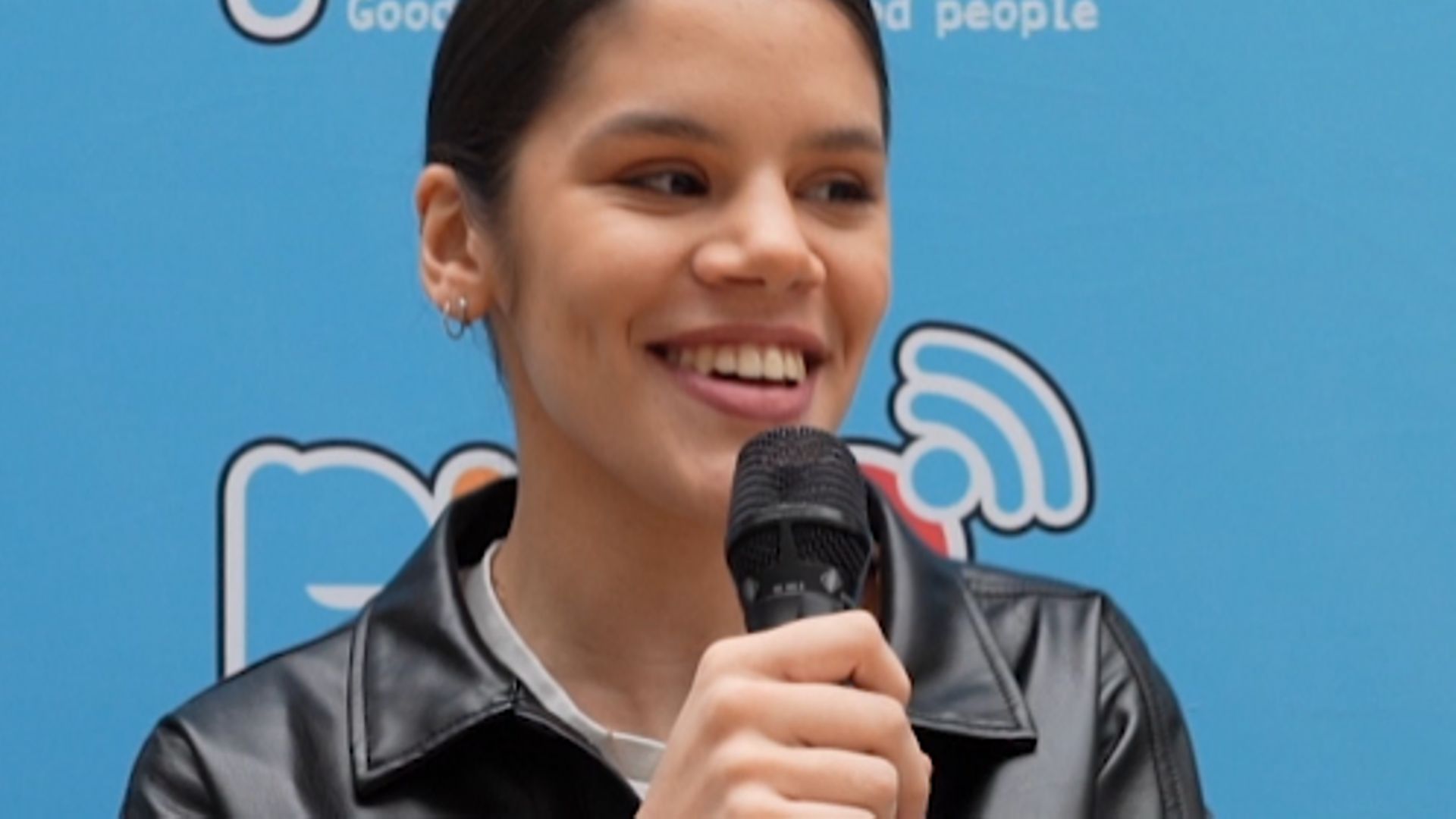 L'interview 'Bio en chansons' de Rori, une belge que vous allez voir ...