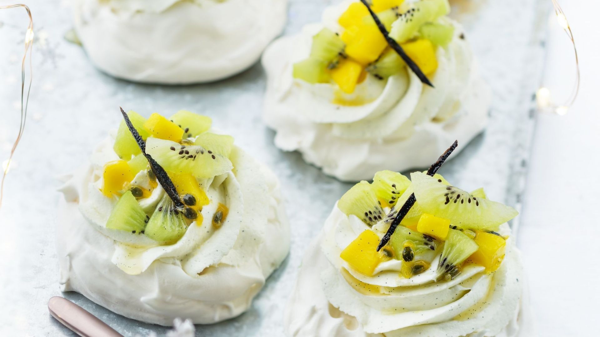 Recette : meringue aux fruits rouges - RTBF Actus