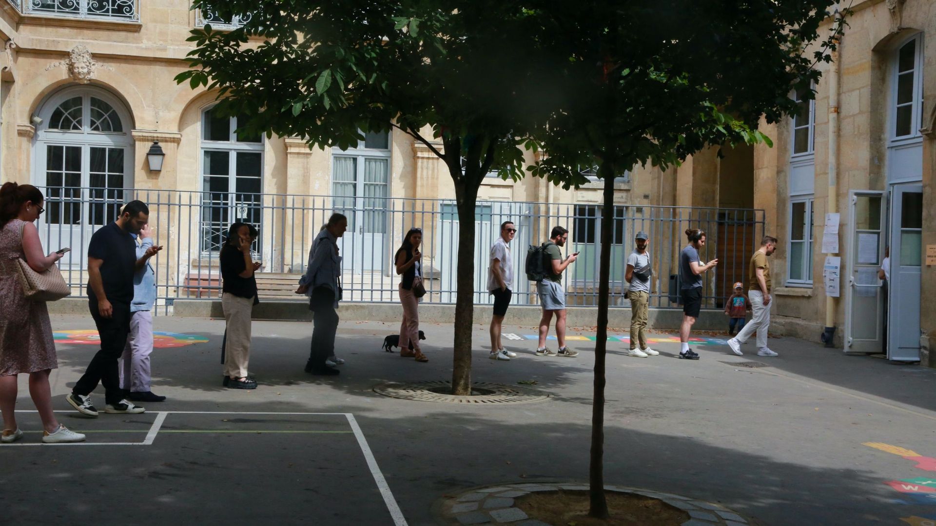 Législatives françaises : la participation devrait frôler les 70%, 'La ...