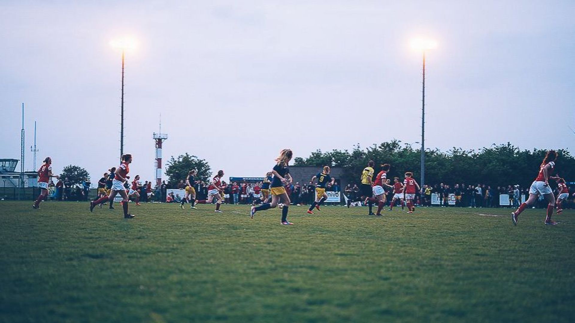 La Belgian Babe Football League : 'Play for fun' - RTBF Actus