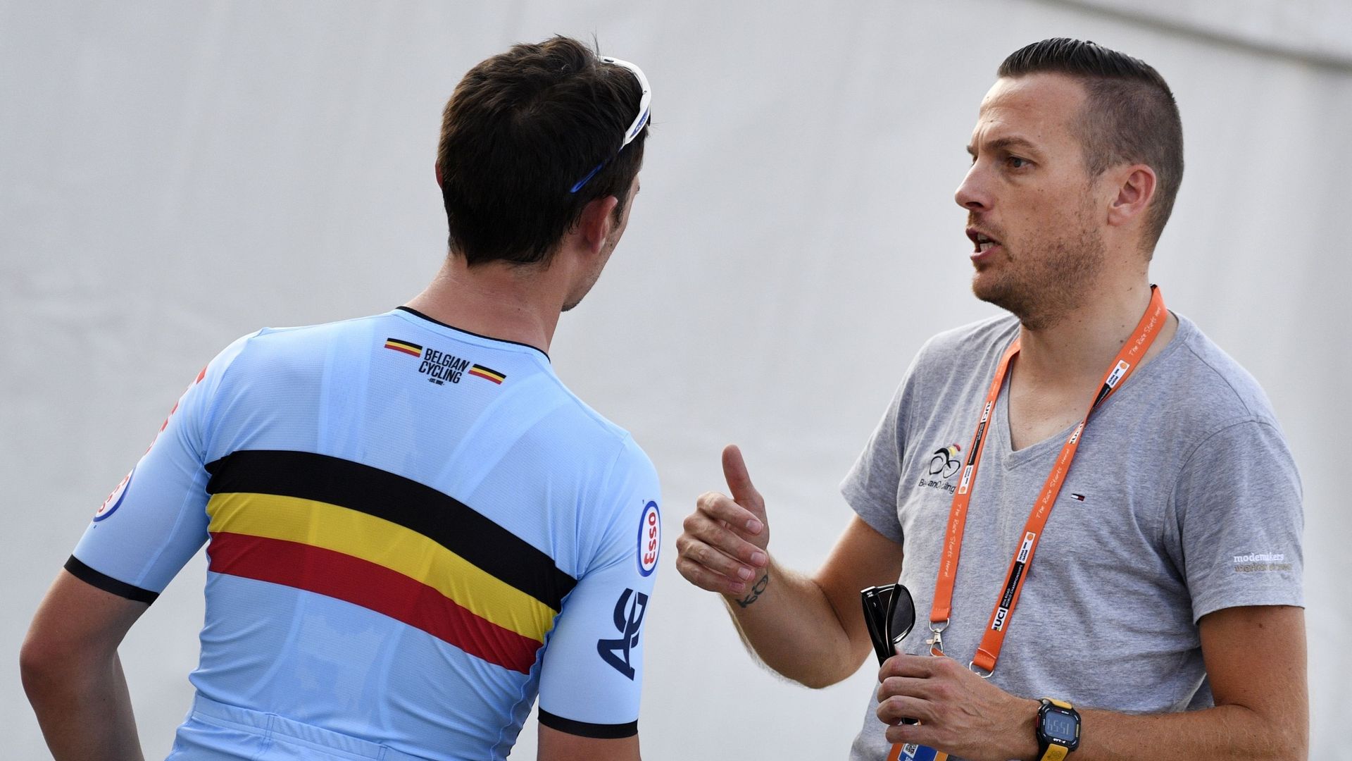 Kevin De Weert a rendu visite aux coureurs et aux équipes à Paris-Nice ...