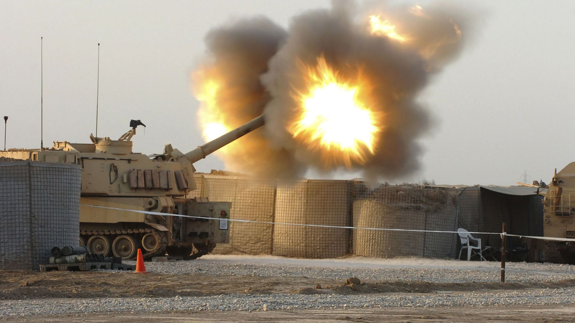 Irak : une base militaire abritant des soldats américains touchée par ...