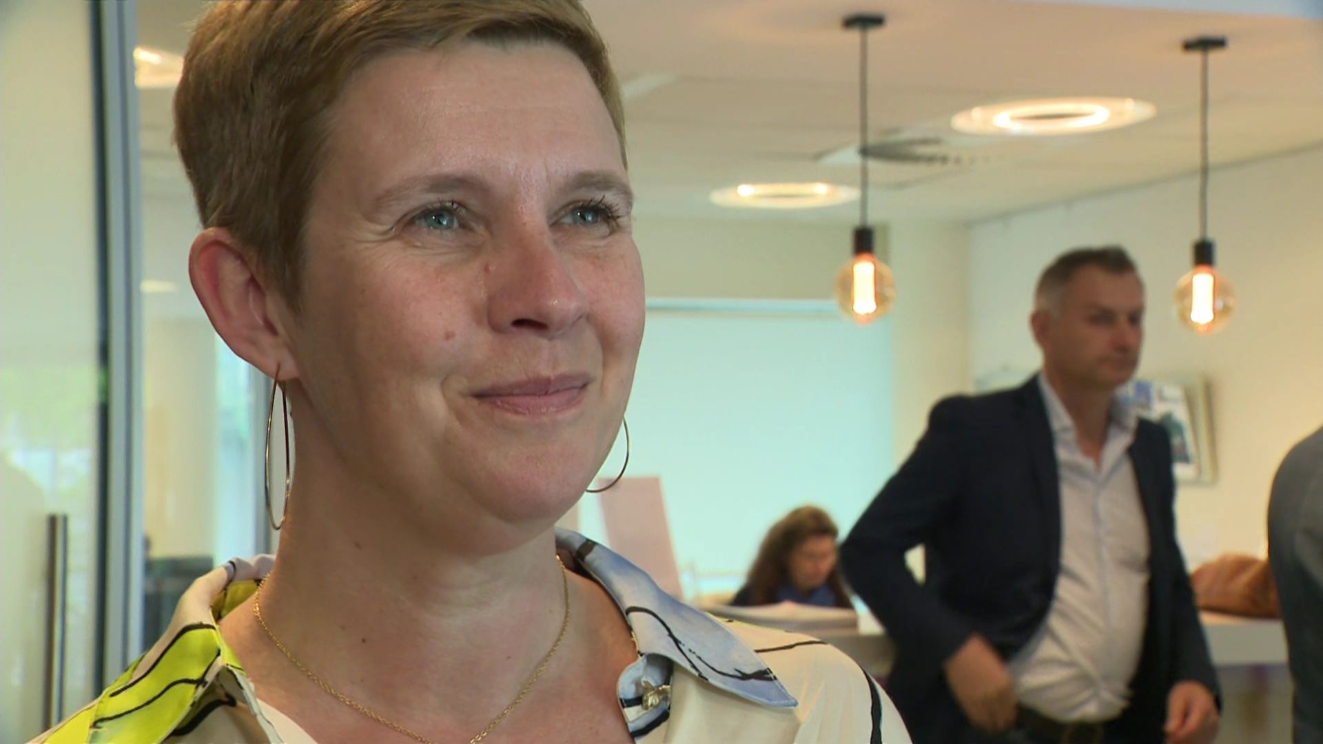 Élections 2024 : lancement en politique réussi pour Catherine Delcourt ...