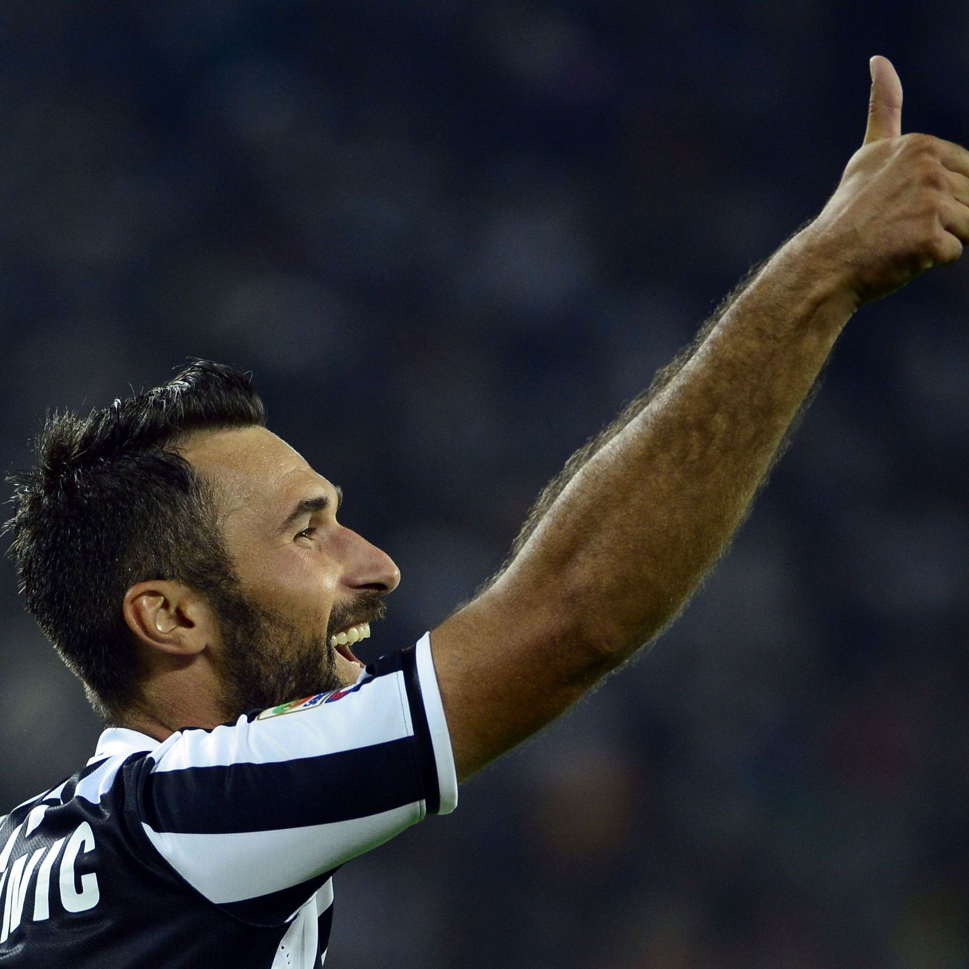 Mirko Vucinic Al Jazira