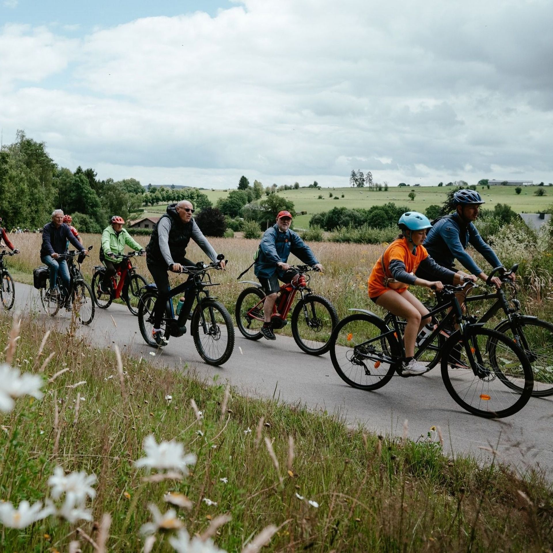 Direction Houyet pour la quatrième étape du Beau Vélo de RAVeL 2024 ...
