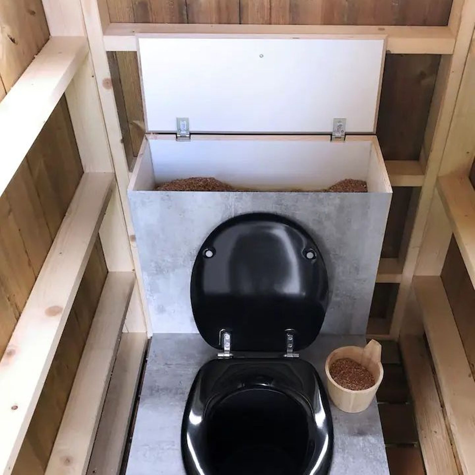 Les Cyclodges : un nouveau refuge pour les voyageurs à vélo - RTBF Actus