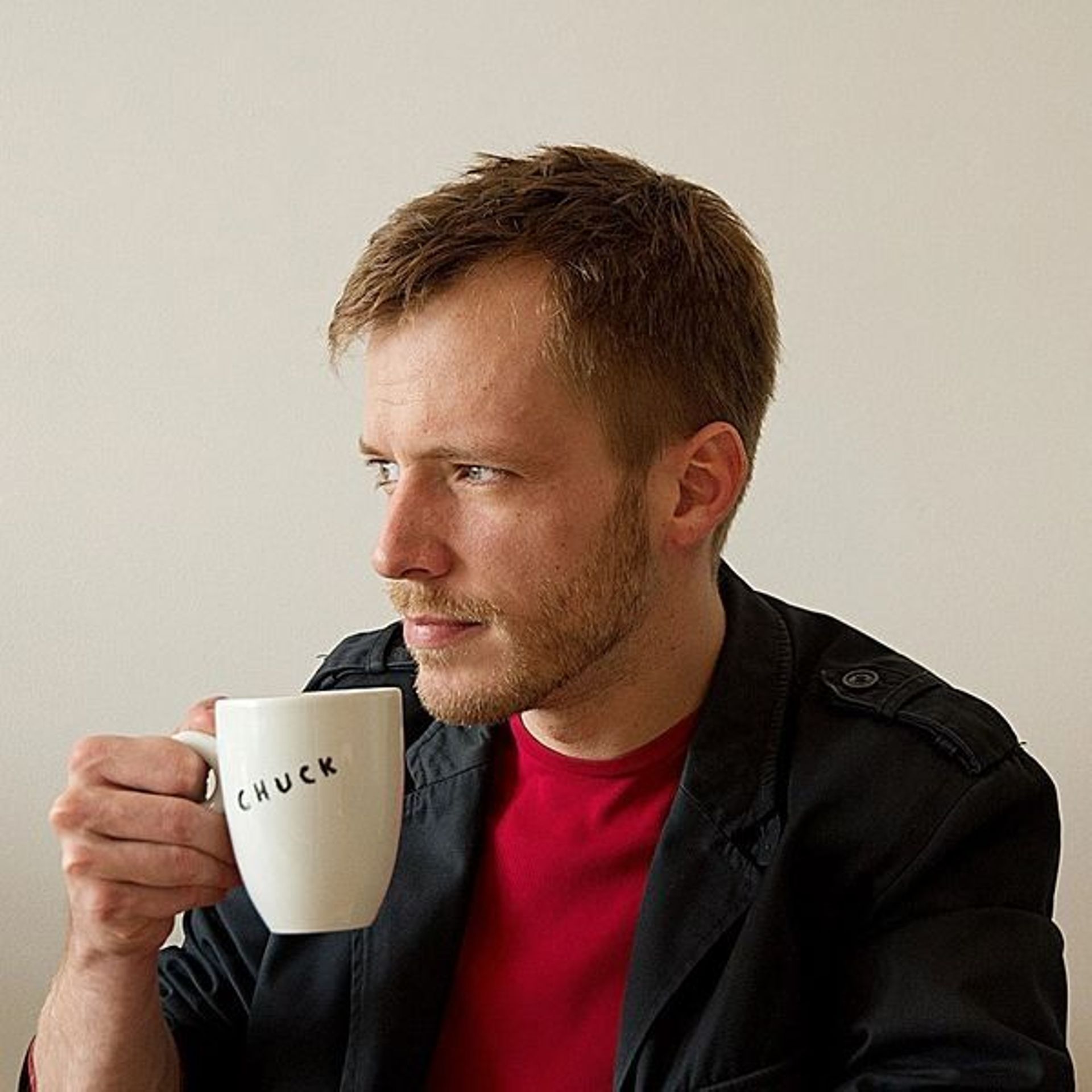 The Chuck, le duo d’un un artiste multidisciplinaire… - RTBF Actus