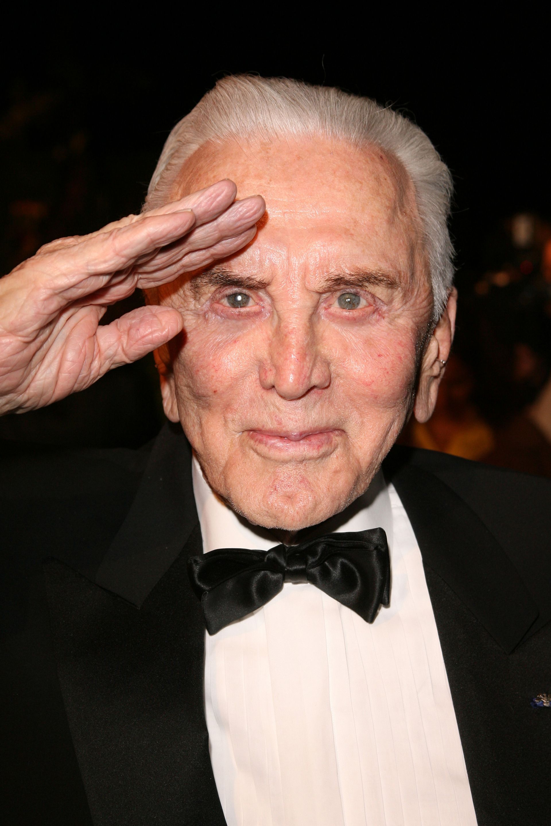 Kirk Douglas, dernier grand monstre sacré d'Hollywood, est mort à l'âge ...