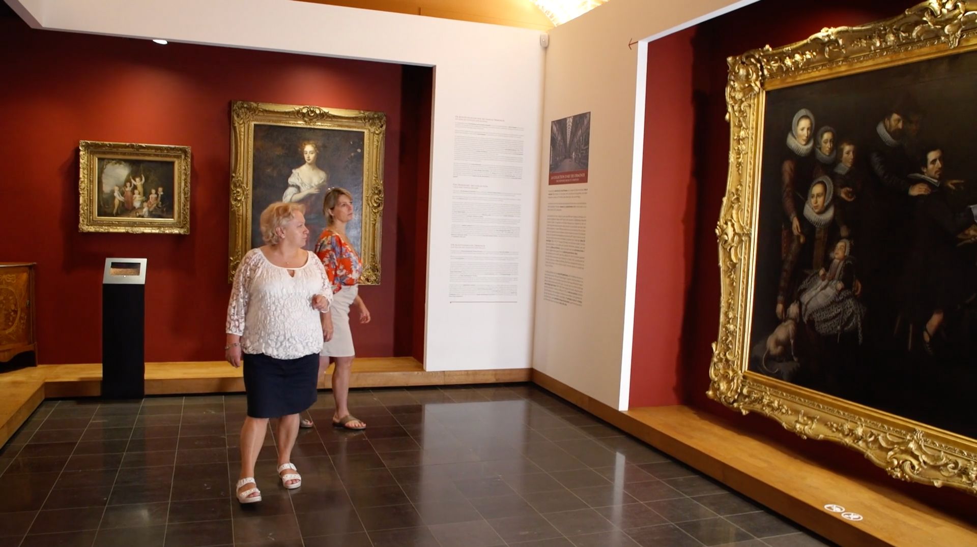 À bord du Val Mosan ou au château de Jehay, découvrez la région de Huy ...