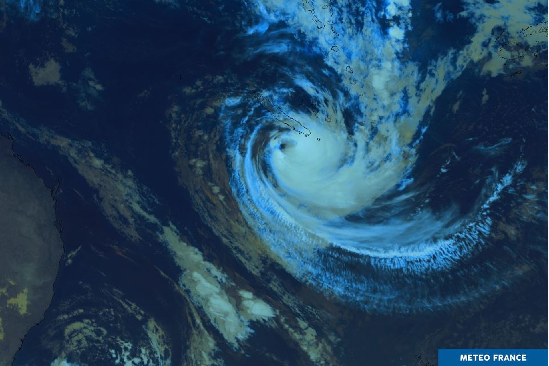 La Nouvelle-Calédonie va être frappée par un puissant cyclone - RTBF Actus